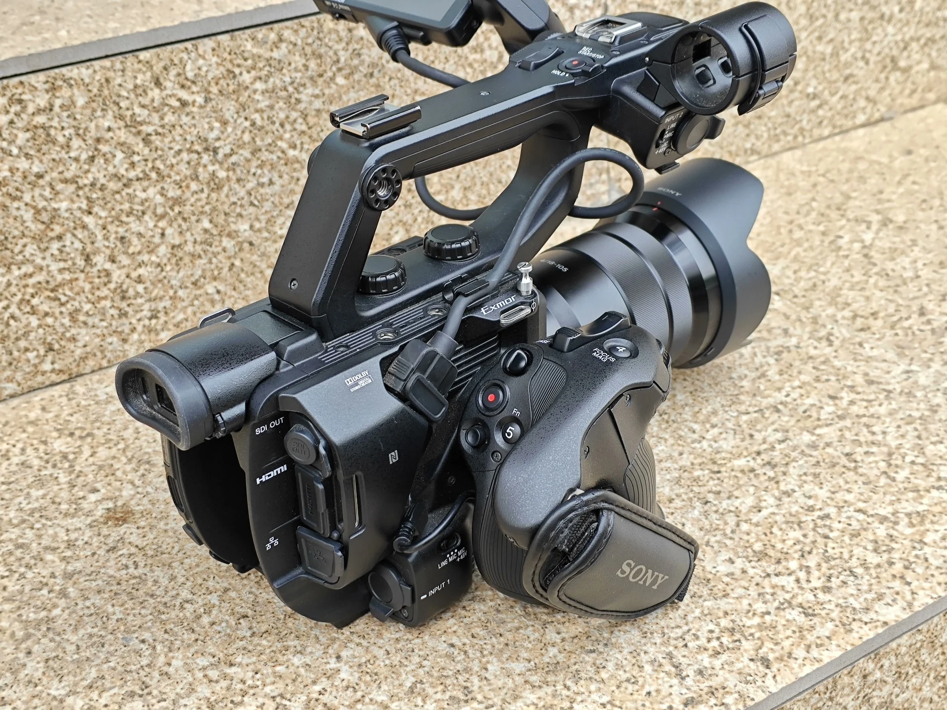 Professional 4K Camcorder Sonys PXW-FS5 4K Super 35 Camera with 18 ...