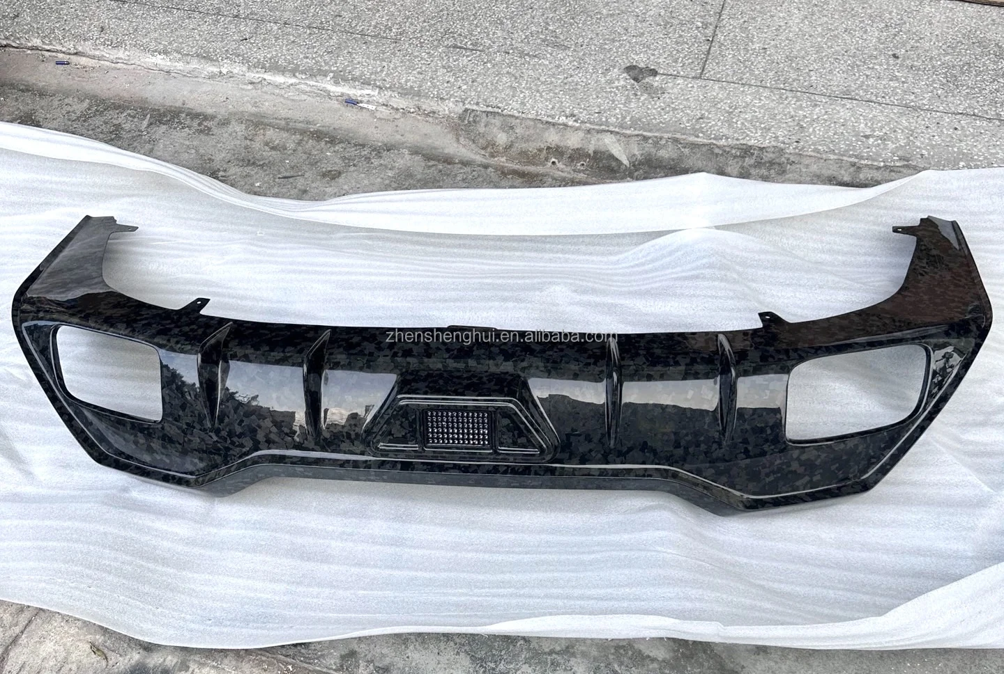 AC Style Rear Bumper Diffuser for BMW 8 Series Carbon Fiber