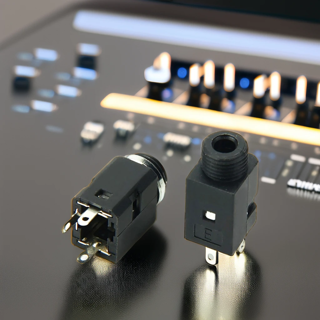 Alibaba.com: PJ-341 3.5mm vertical 4-pin stereo female audio socket ...