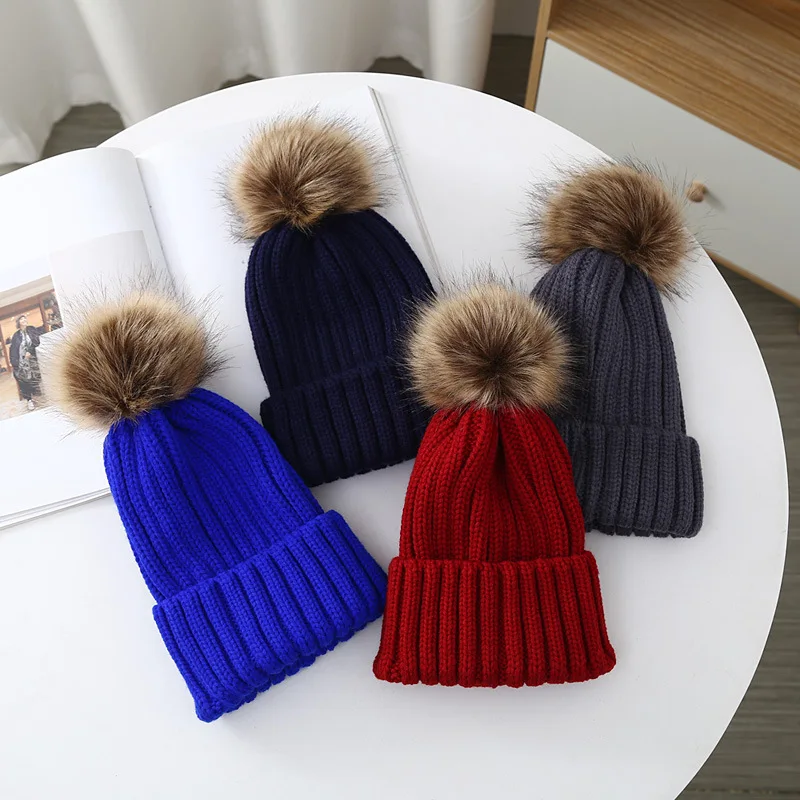 Winter Hat with Pom Pom - Warm & Stylish Acrylic Beanie