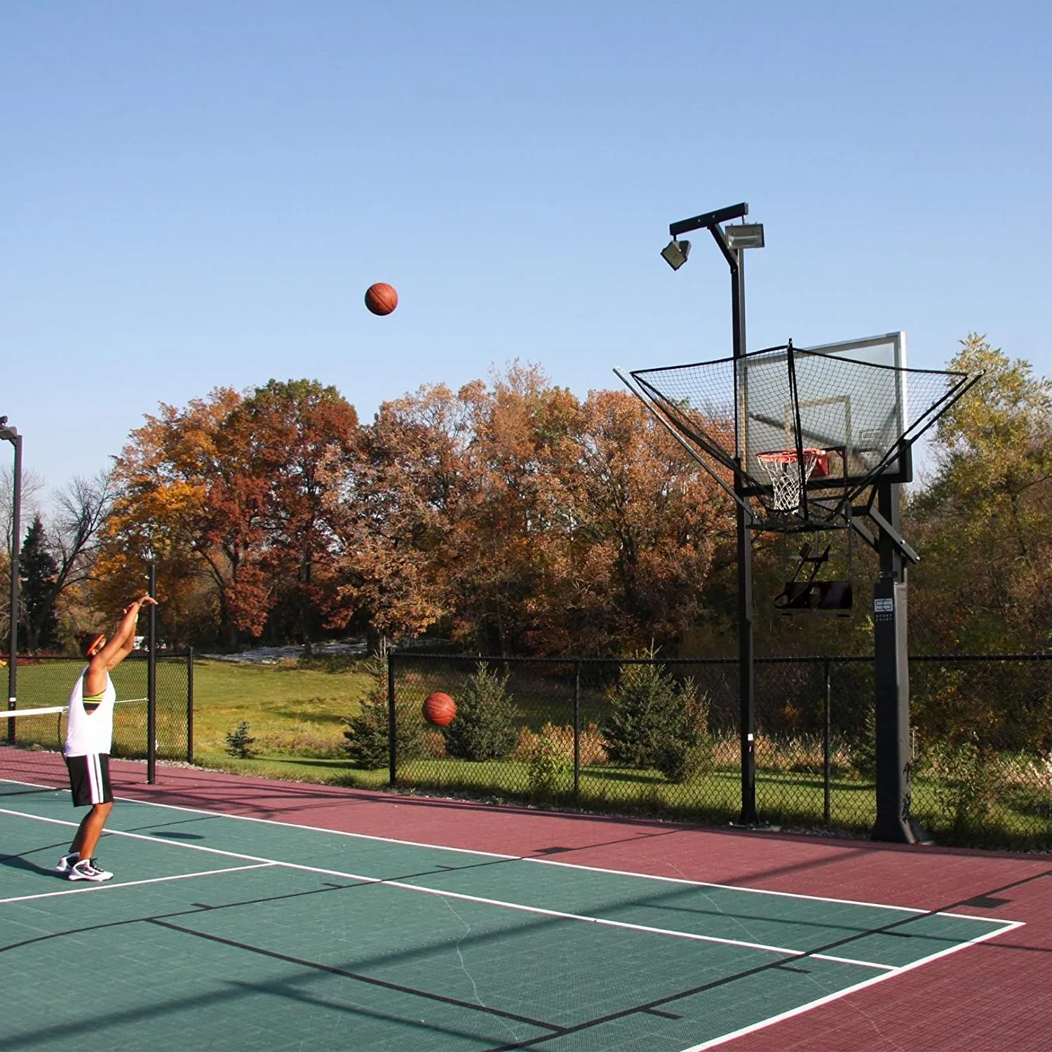 Indoor & Outdoor Basketball Shooting Return Machine, OEM Available