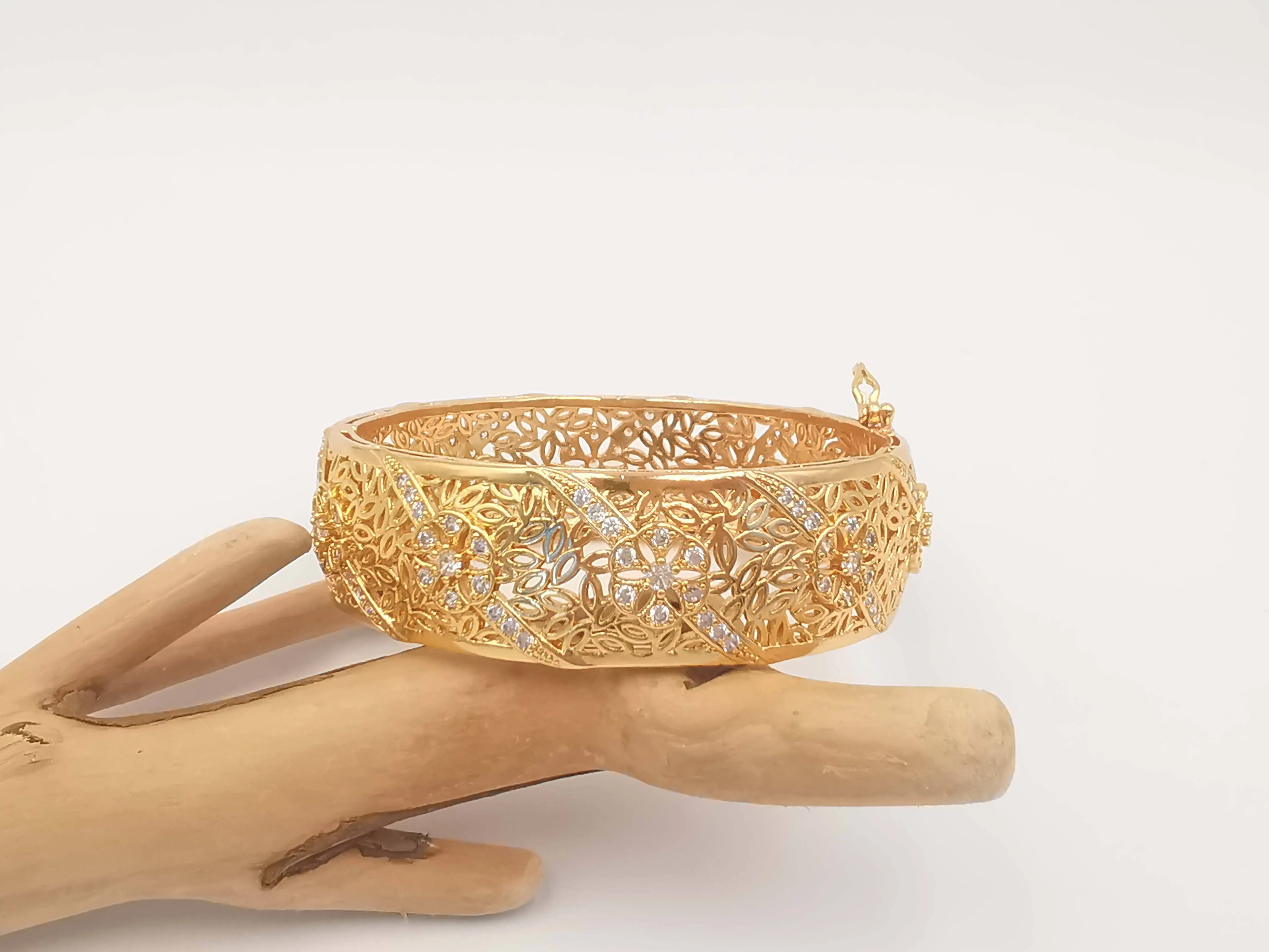 Fashion 18k Gold Plated Cuff Bracelets Designs Gold Plated Jewelry Waterproof Opening Cubic ...