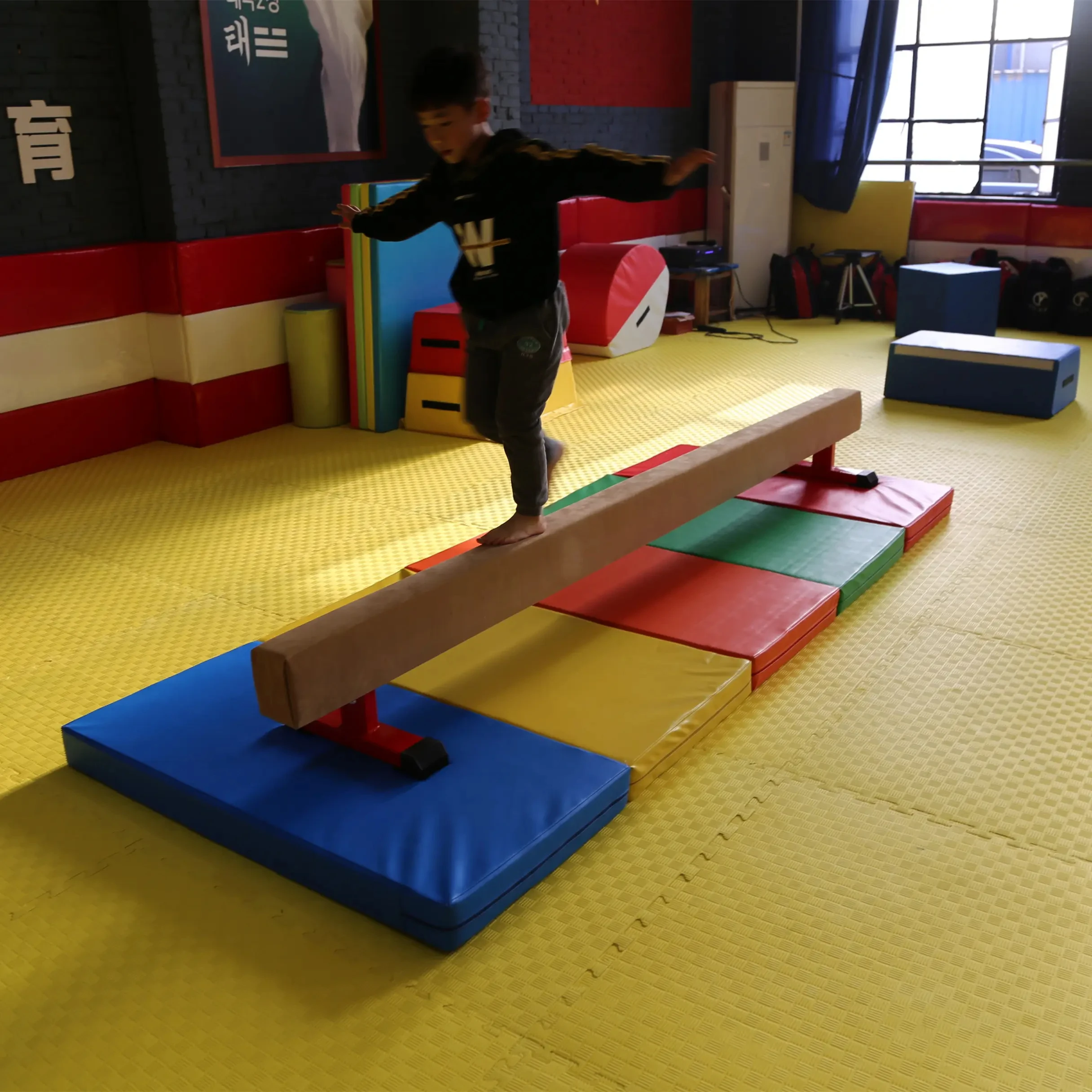 Outdoor Roll up Leather Folding Gymnastics Training Balance Beam ...