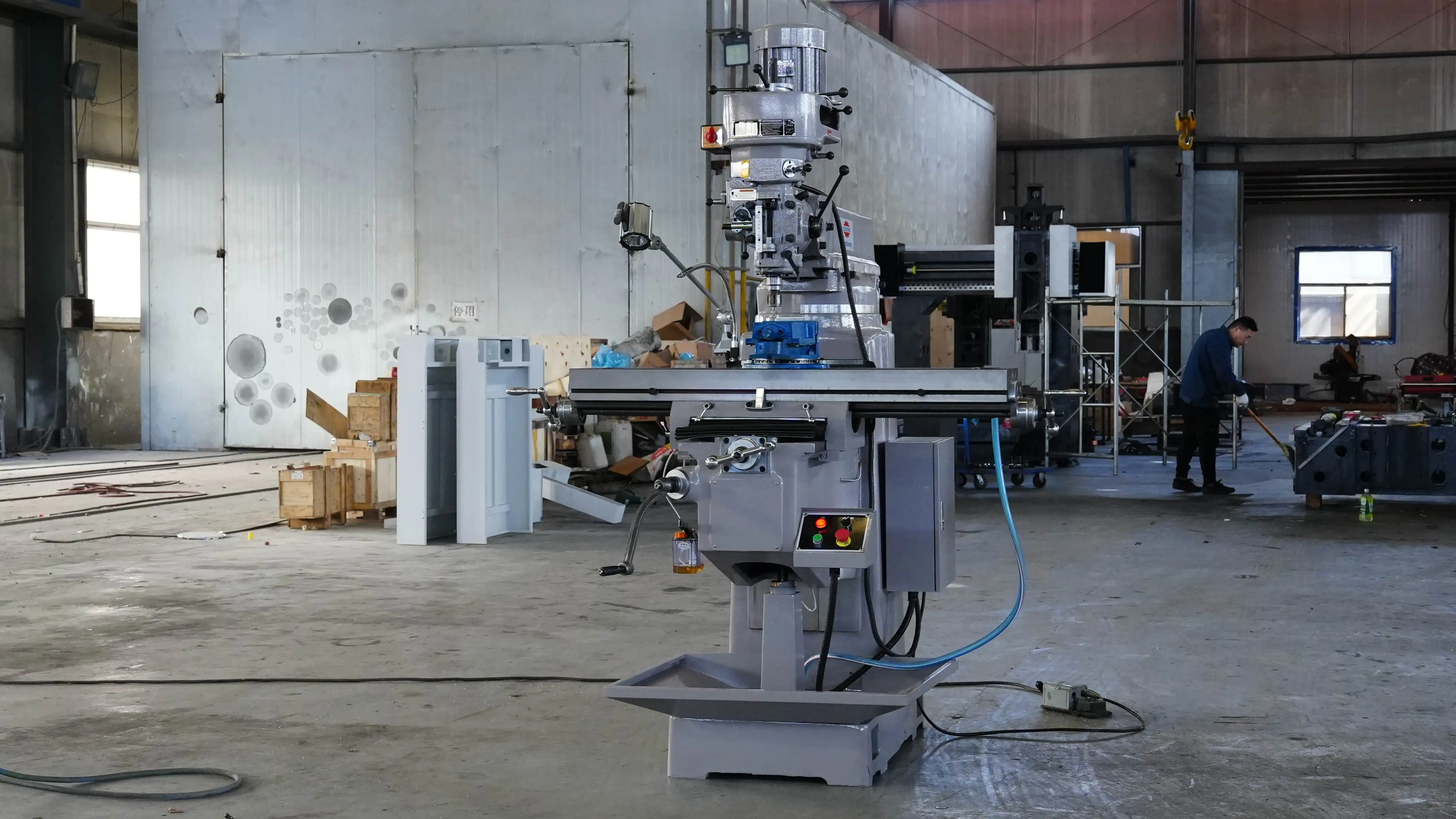 SUMORE SP2241 China Turret Milling Machine 95mm Quill 3HP/2.2KW Power ...