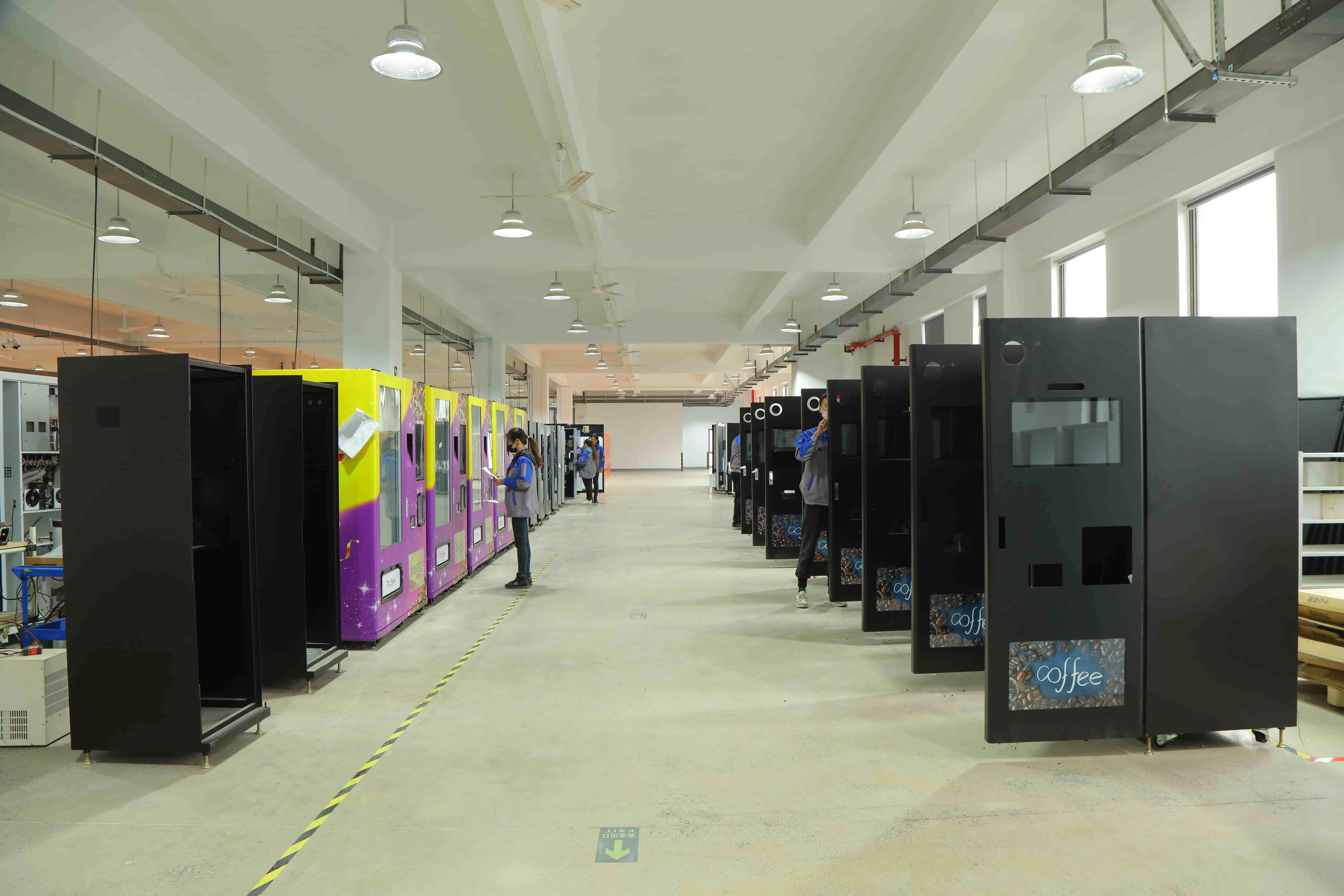 Tabletop Coffee Vending Machine - Fully Automatic & Versatile