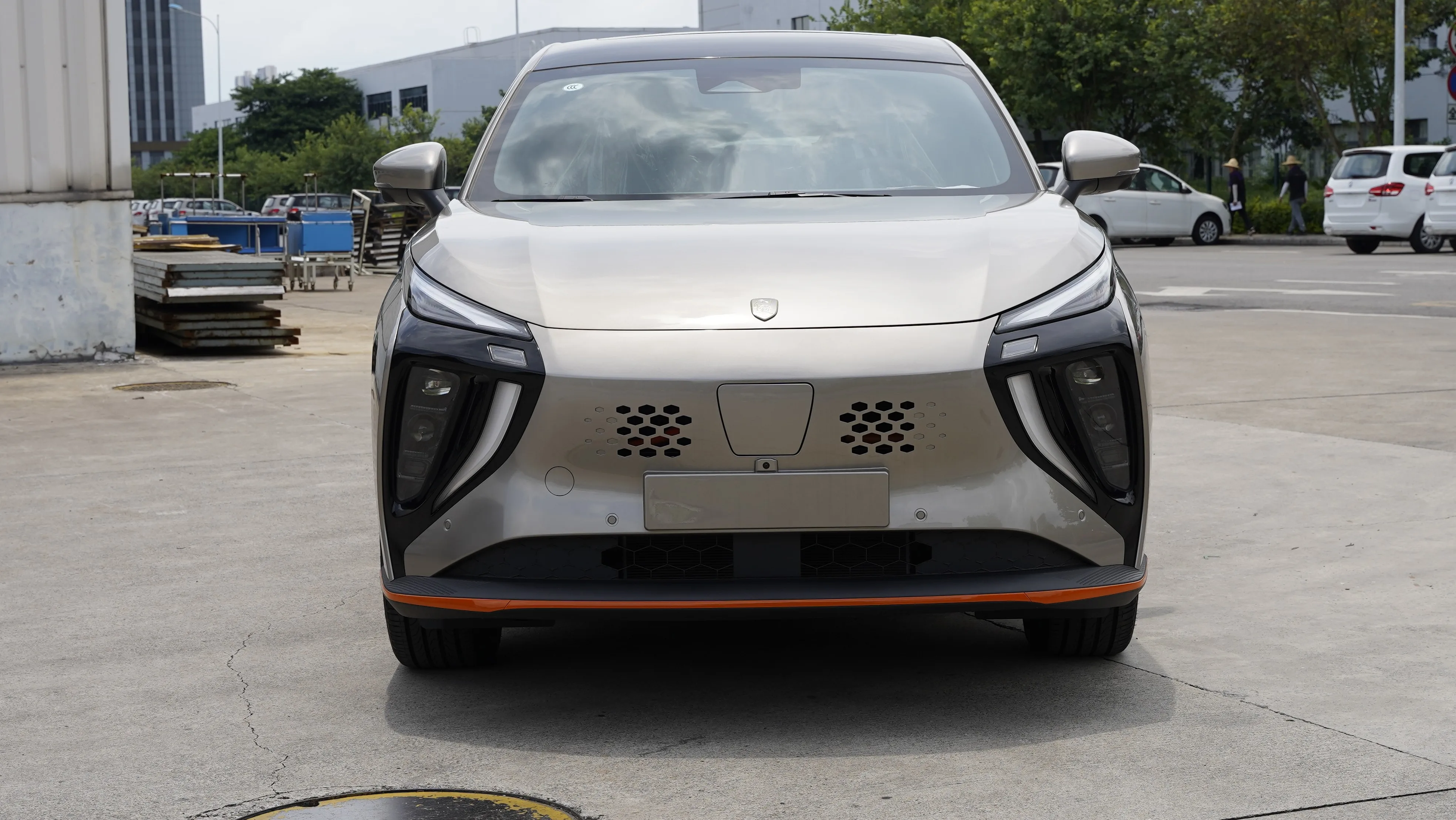 Dongfeng Forthing Friday - 600km Electric SUV from China