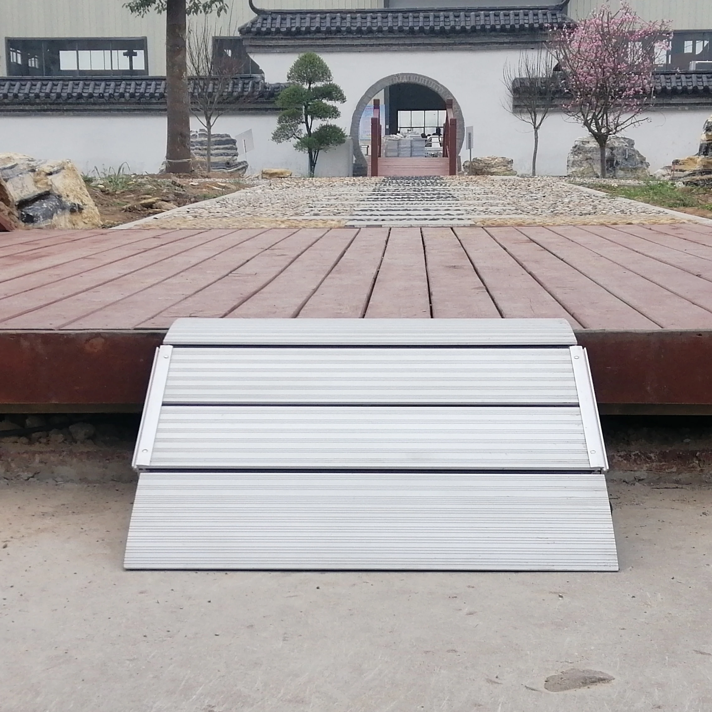 Car Trailer Ramps - Custom Aluminum Heavy Duty Loading Goods