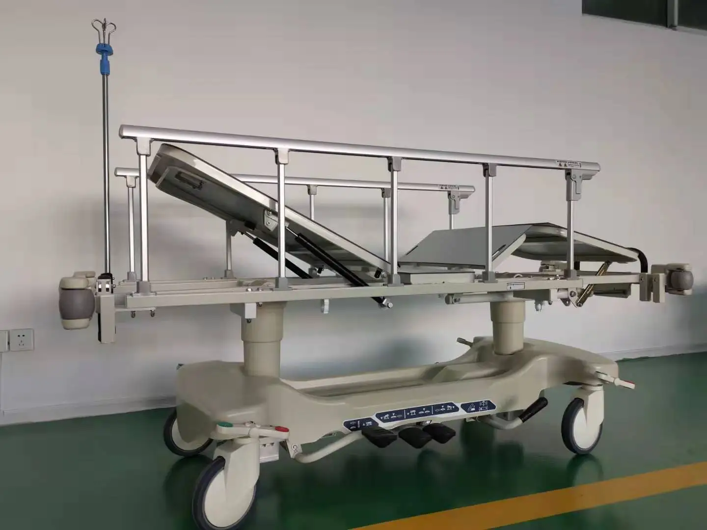 Mt Medical Folding Guardrail Emergency Trolley Hospital Emergency ...