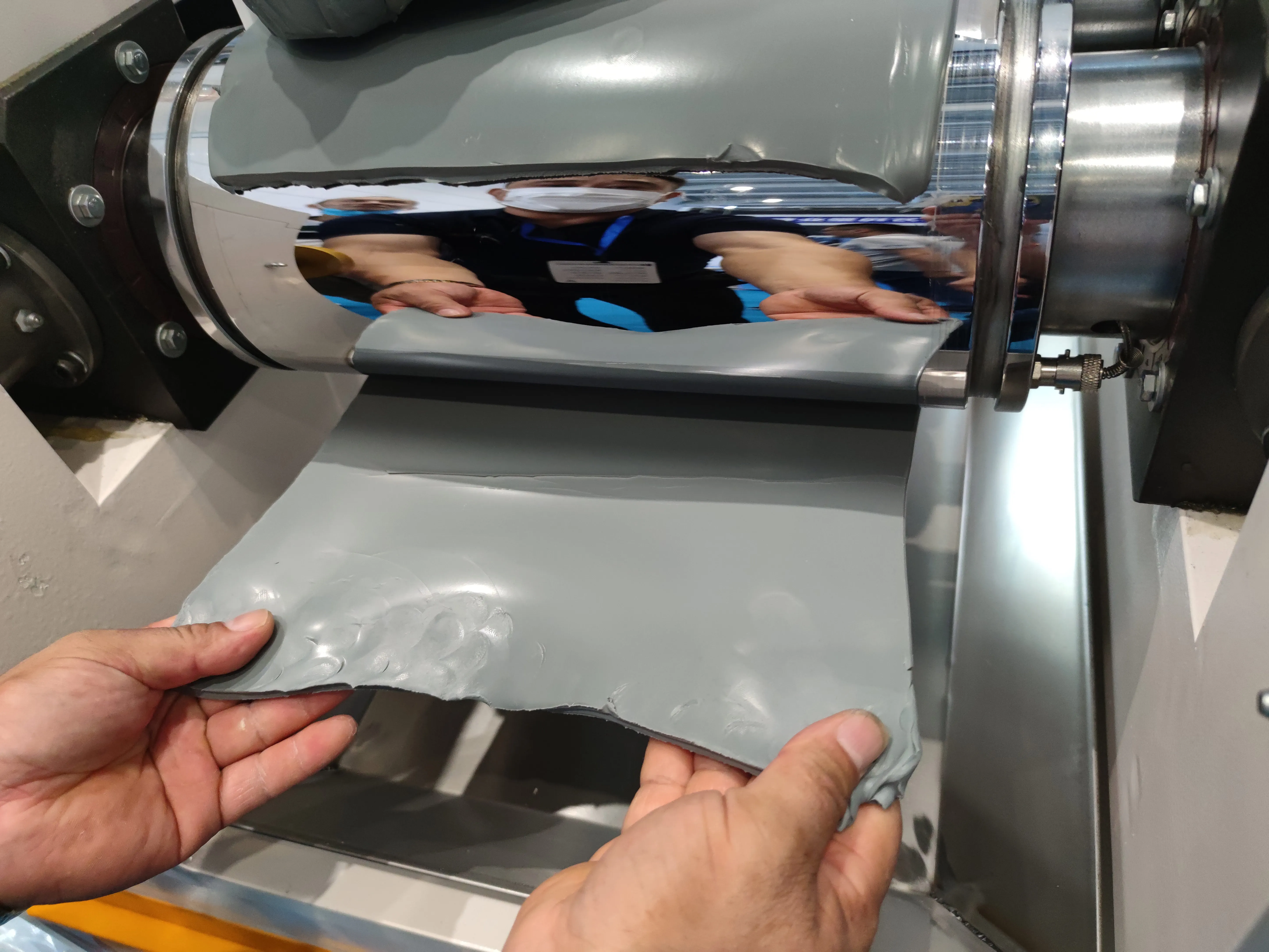 Small Two Roll Mill - Efficient Mixing for Lab & Prod