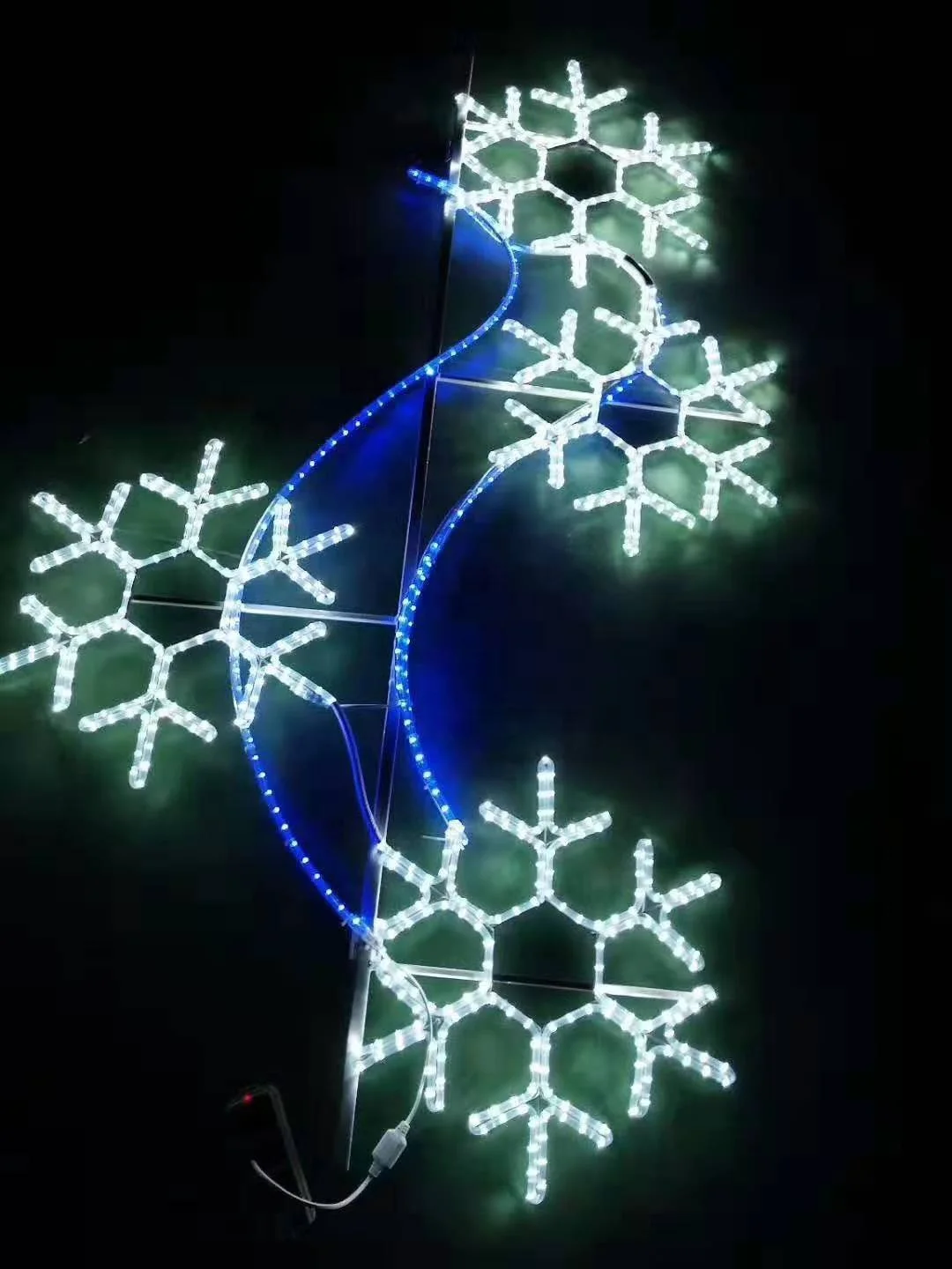 Large Christmas Street Light Pole Hanging Led Lighted Snowflakes - Buy ...