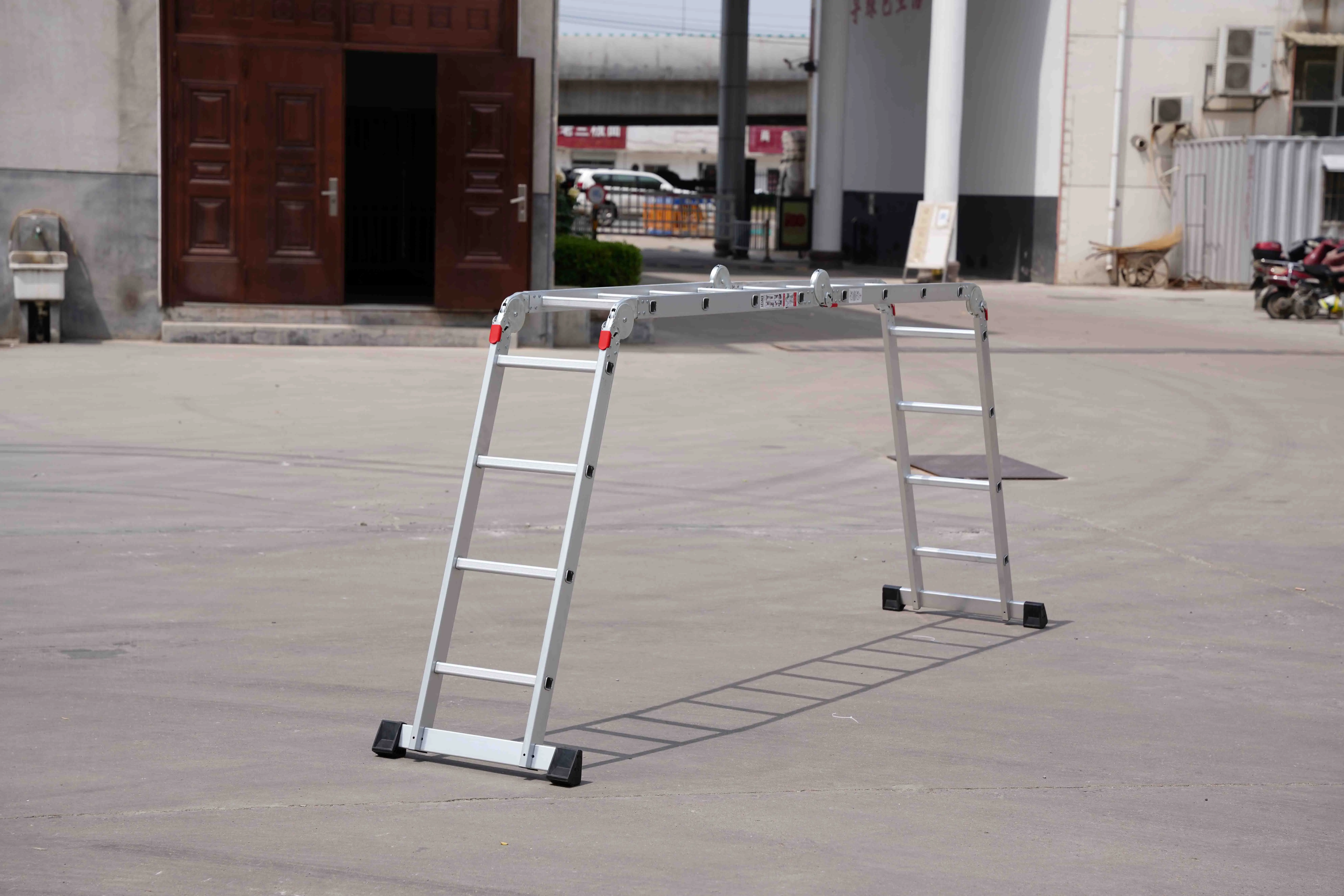 FONIRTE Aluminum Telescopic Ladders - Heavy Duty & Versatile