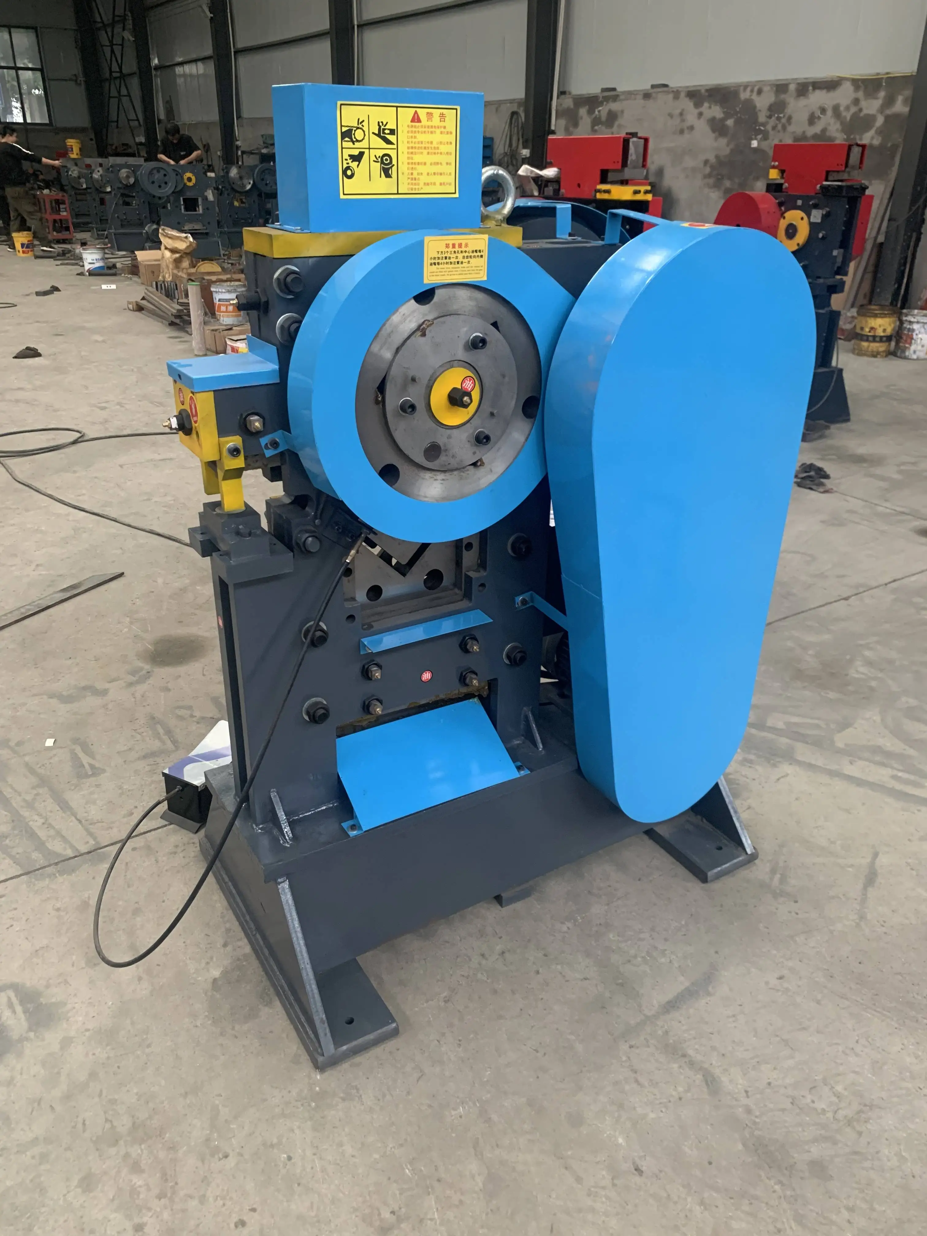 QA32-8 Punching Shearing Machine - Multifunctional Ironworker