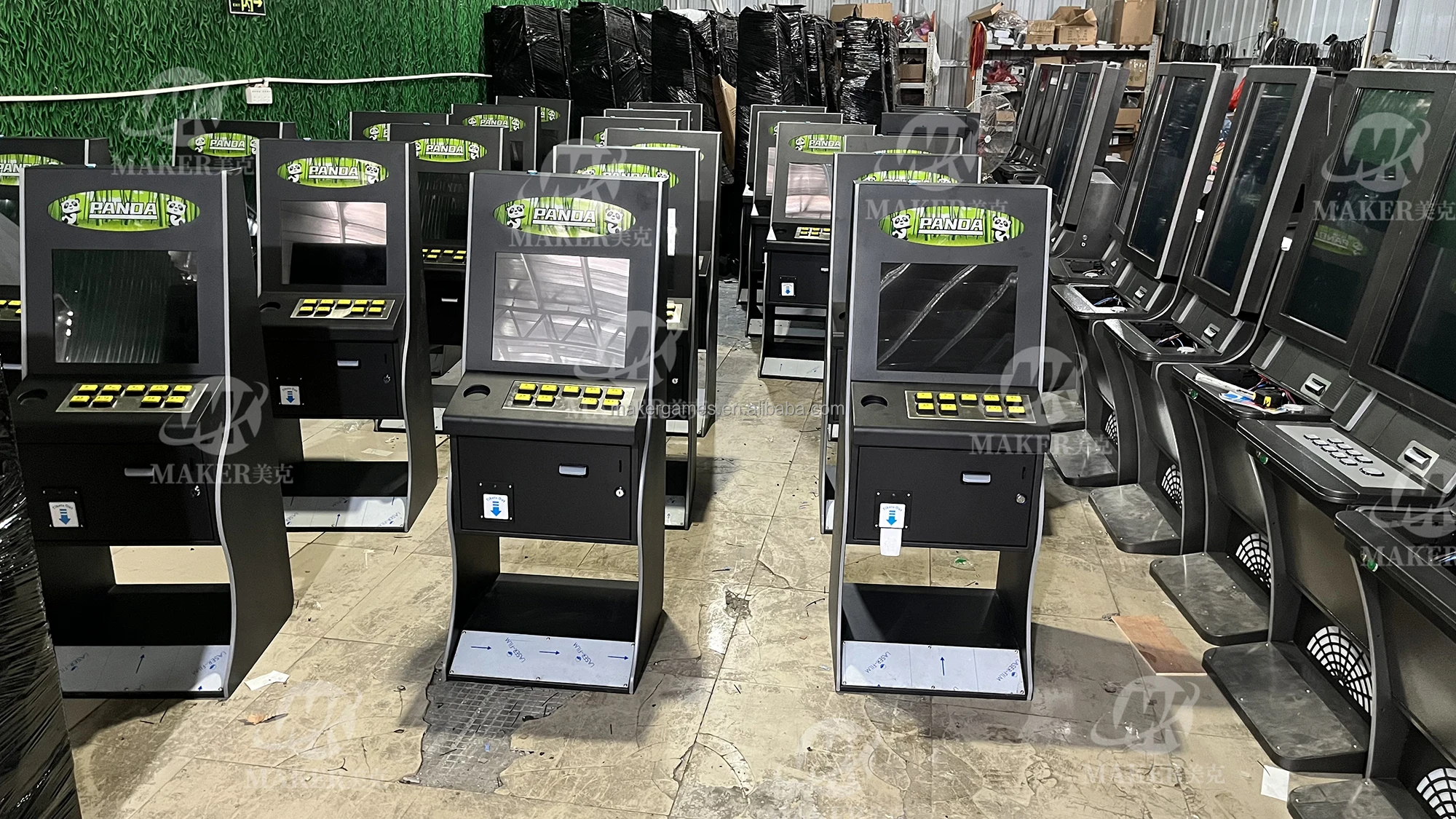 Shop High Quality 19 Inch Metal Amusement Skill Game Cabinet