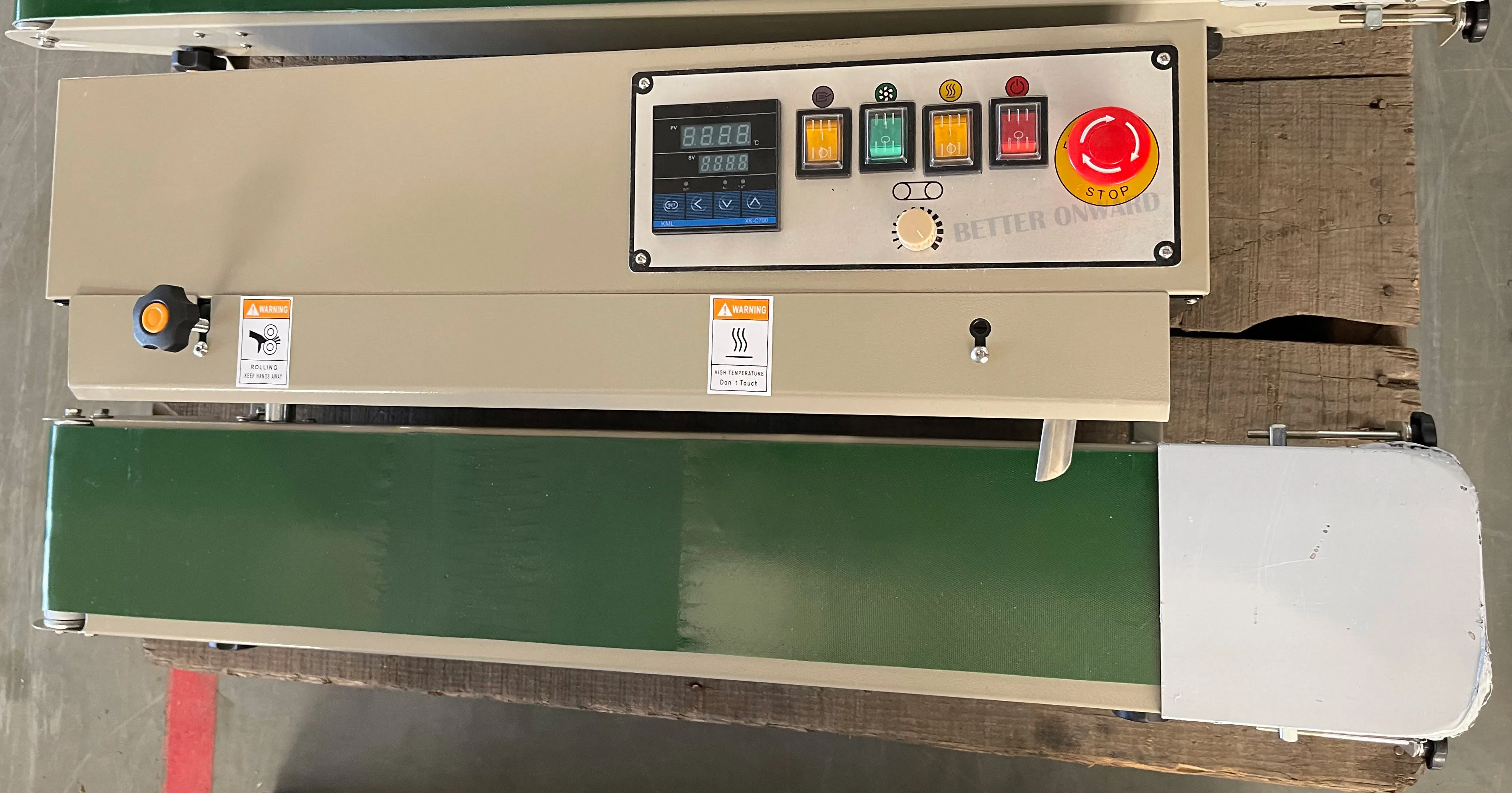 DBF-1000AN - Efficient Bag Sealing Machine for Various Uses