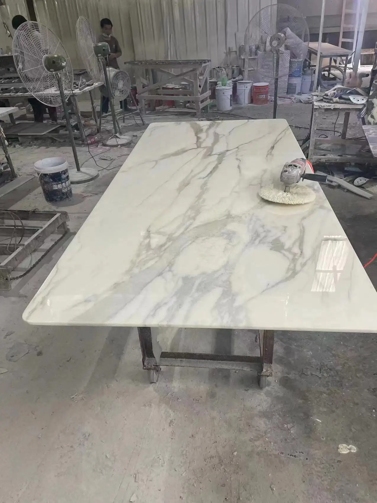 Sintered Stone Dining Table Slabs - Customizable & Durable