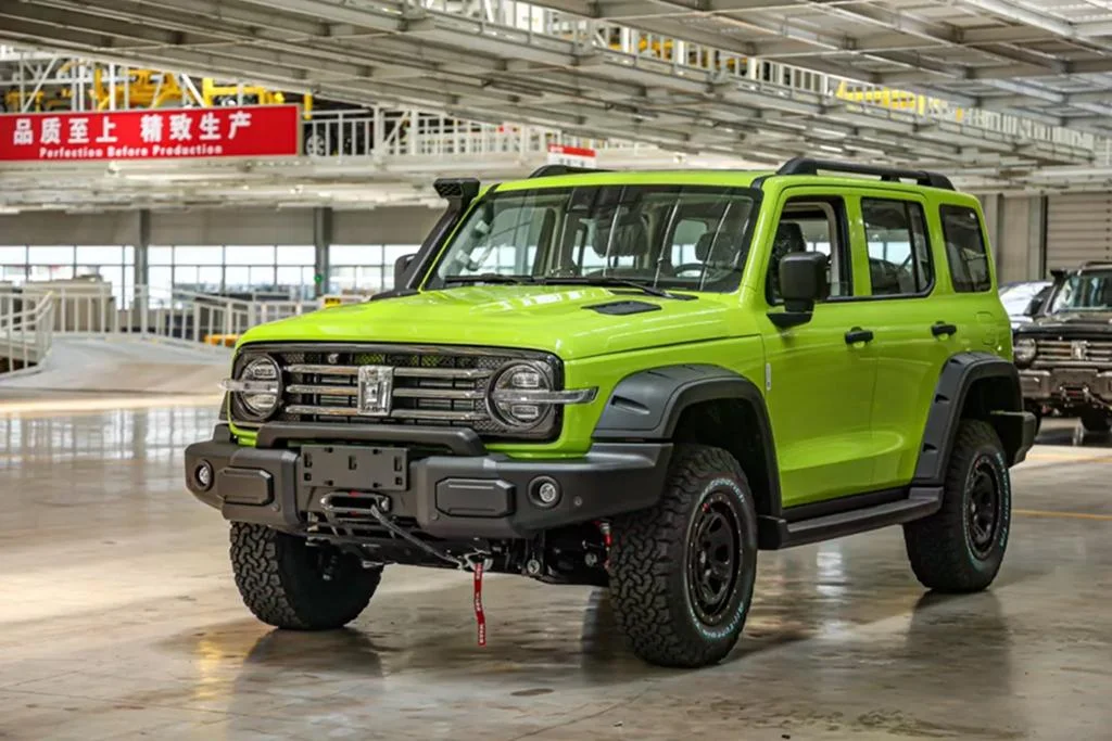 Tank 300 2023 off-Road Version 2.0t Conqueror Hybrid Car