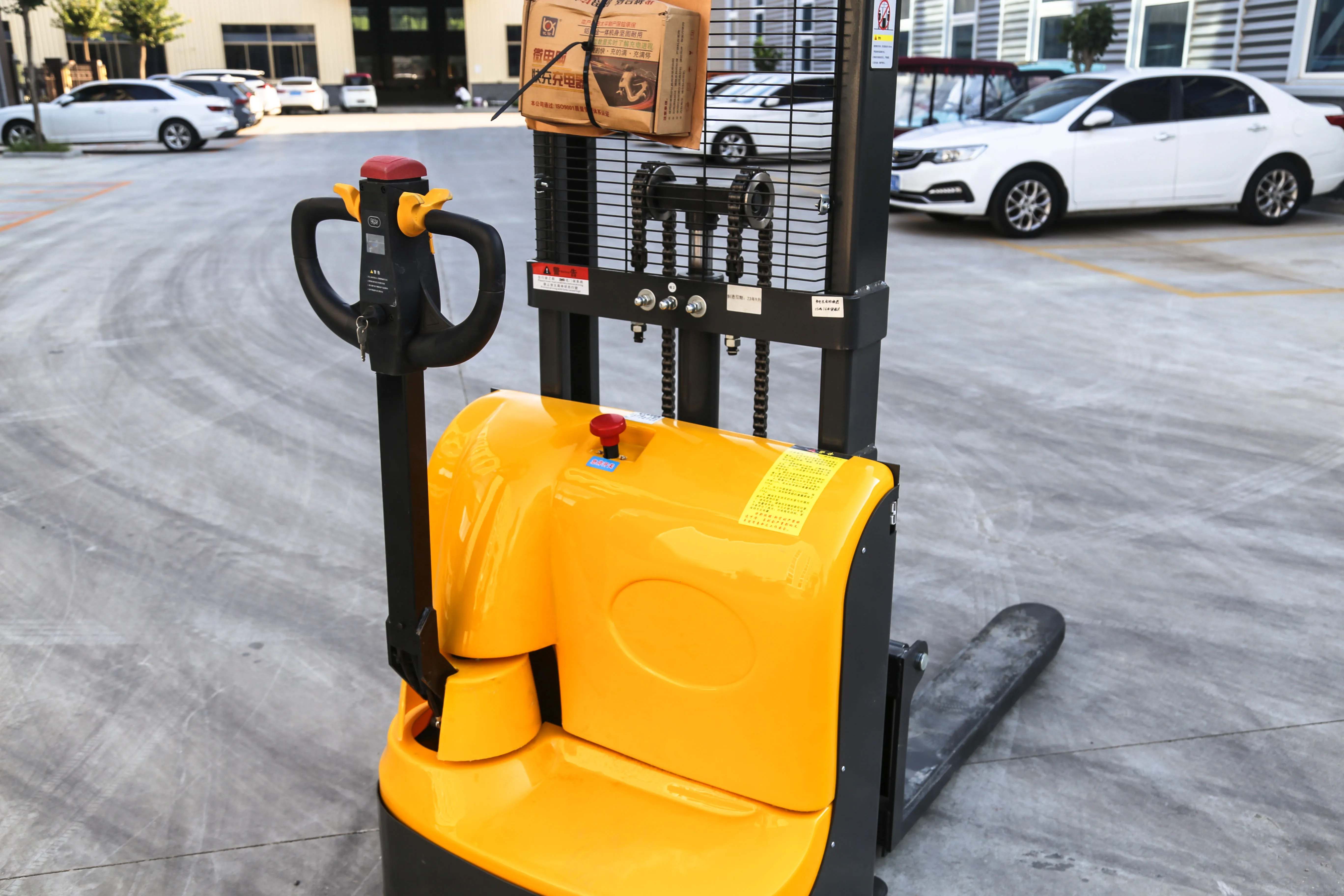 Small Electric Stacker Forklift - Efficient Lifting Solutions