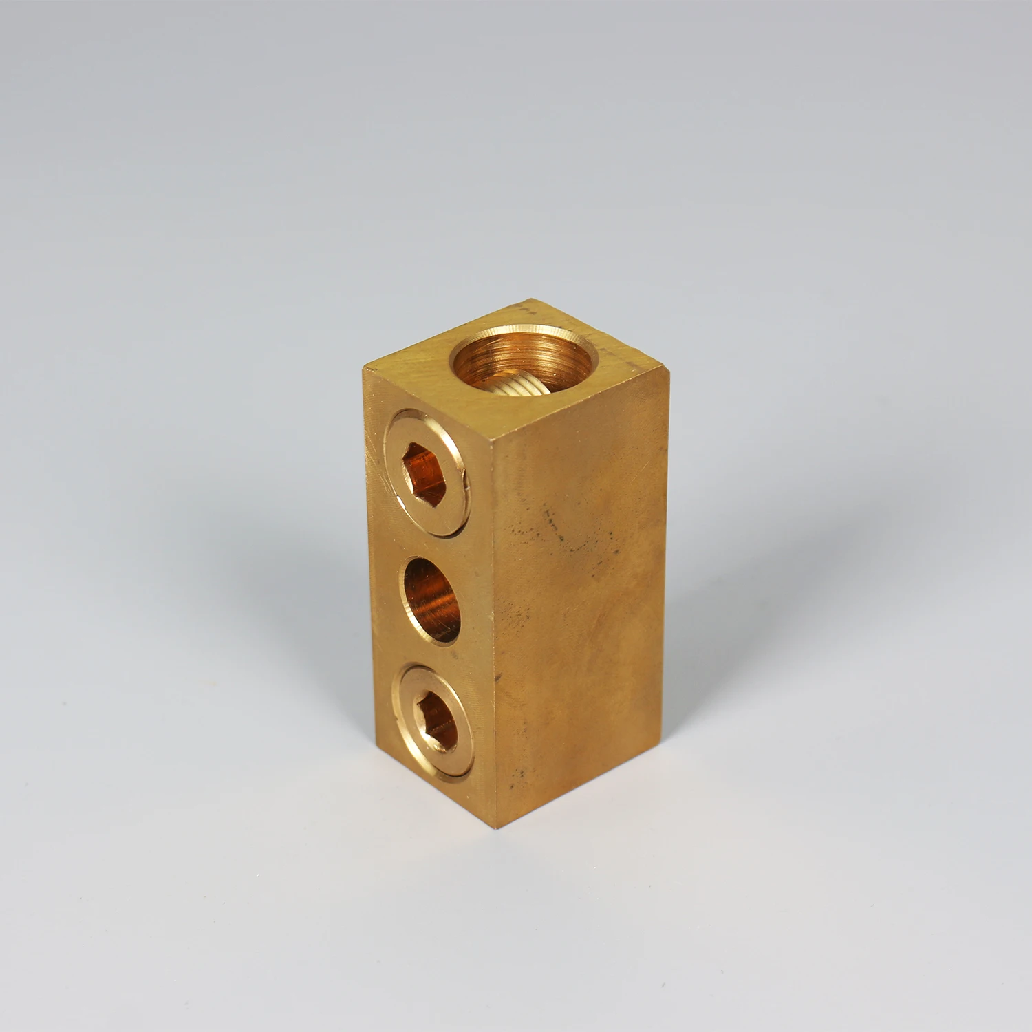Alloy Wiring Lugs Terminals - Copper Pillars & Mechanical Lugs