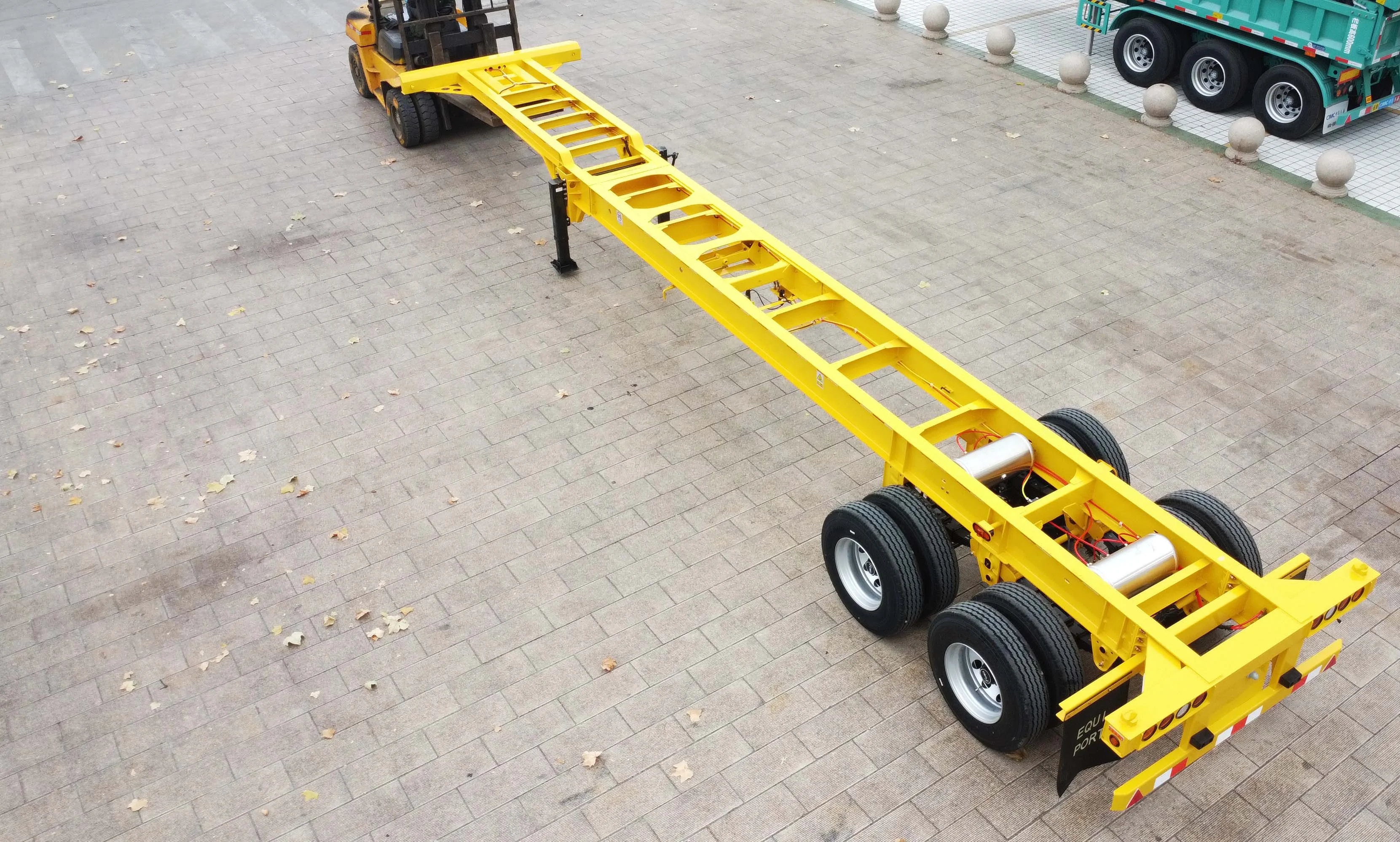 CIMC 40ft 45ft Extendable Container Chassis - Light Weight American Type