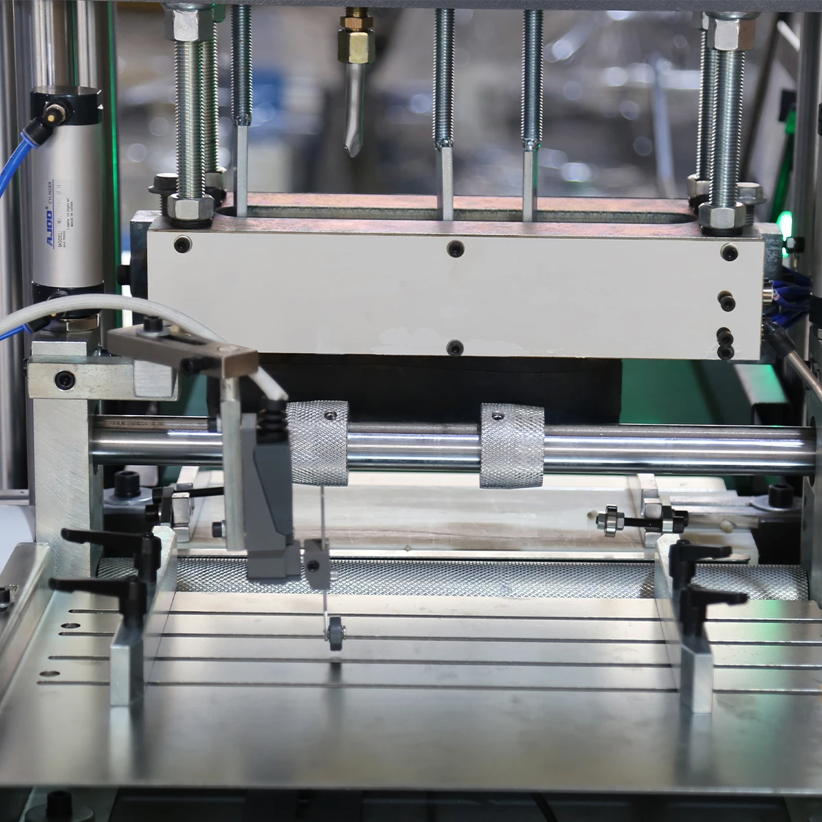 Alibaba.com: ASFROM Fully Automatic CNC EVA Sole Heel Pad Punching ...