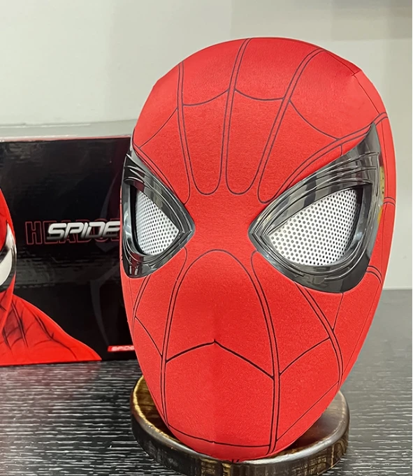 Home Cosplay Superhero Helmet Eletronic Led Flashing Red Winking ...