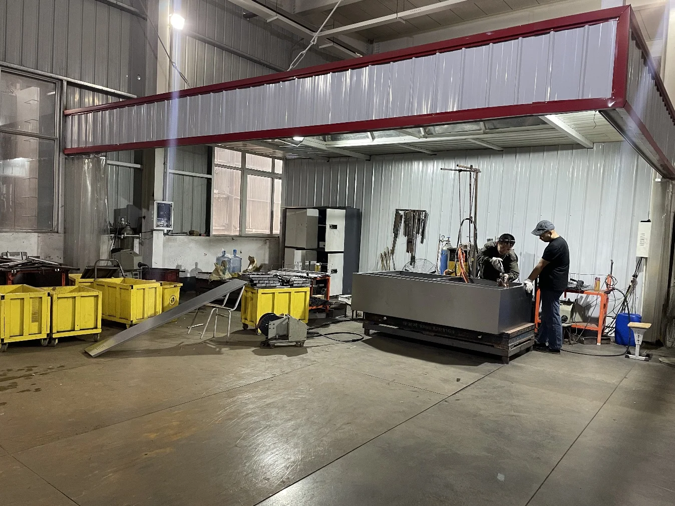 Classroom Flip Top Lockable Computer Desk Table - 3 Seats