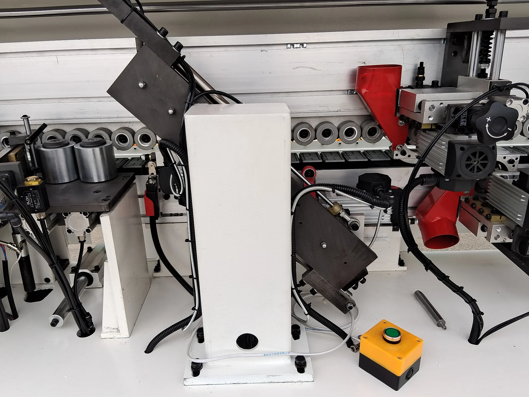 Automatic Pvc Mdf Board Cutting Edging Woodworking Bander Machinery ...