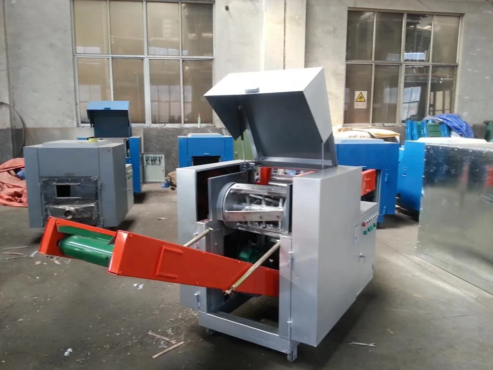 Metallic Card Clothing for Efficient Cloth Waste Recycling