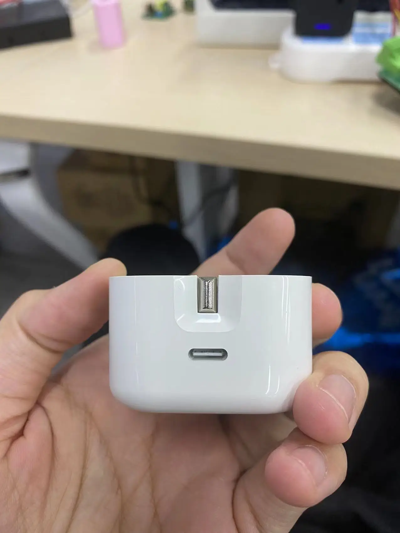 Hot Sale Larger Stock Uk Plug For Apple Quick Charger For Iphone 14 Pro ...