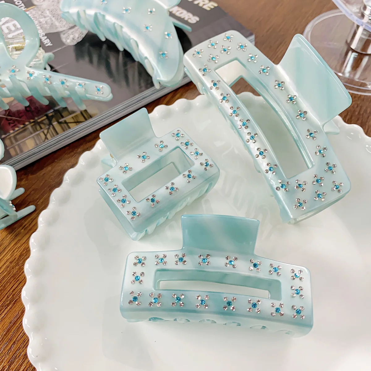 YHJ Heavy-Duty Design Acetic Acid Hair Claw Clips Large Summer Hair ...