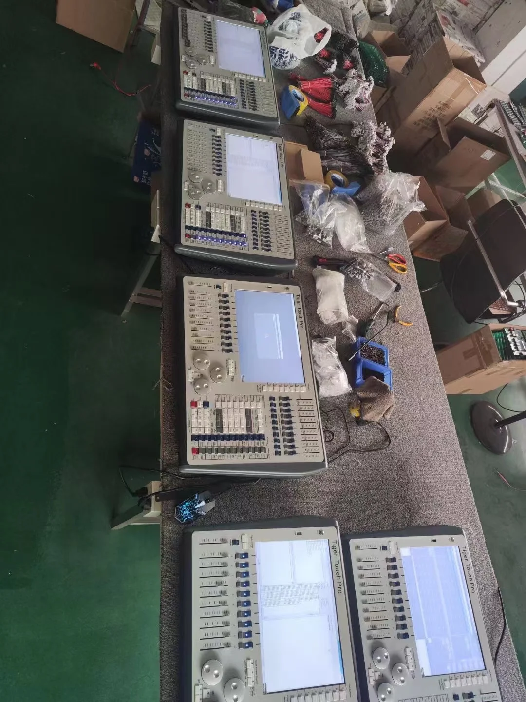 DMX512 Quartz Tiger Touch Pro Console - Stage Lighting Control