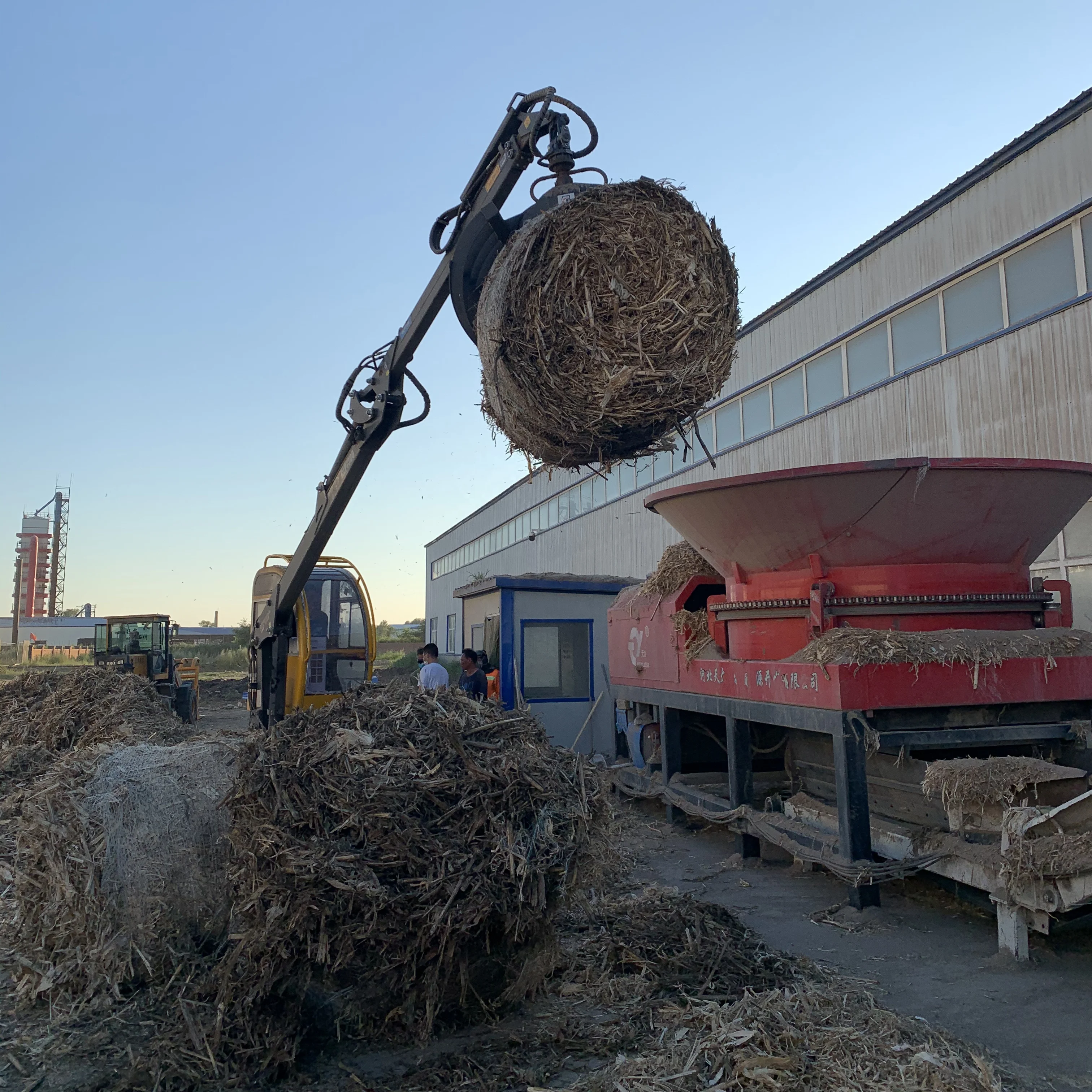 Truck Mounted Log Crane with Grapple - Efficient Lifting for ...
