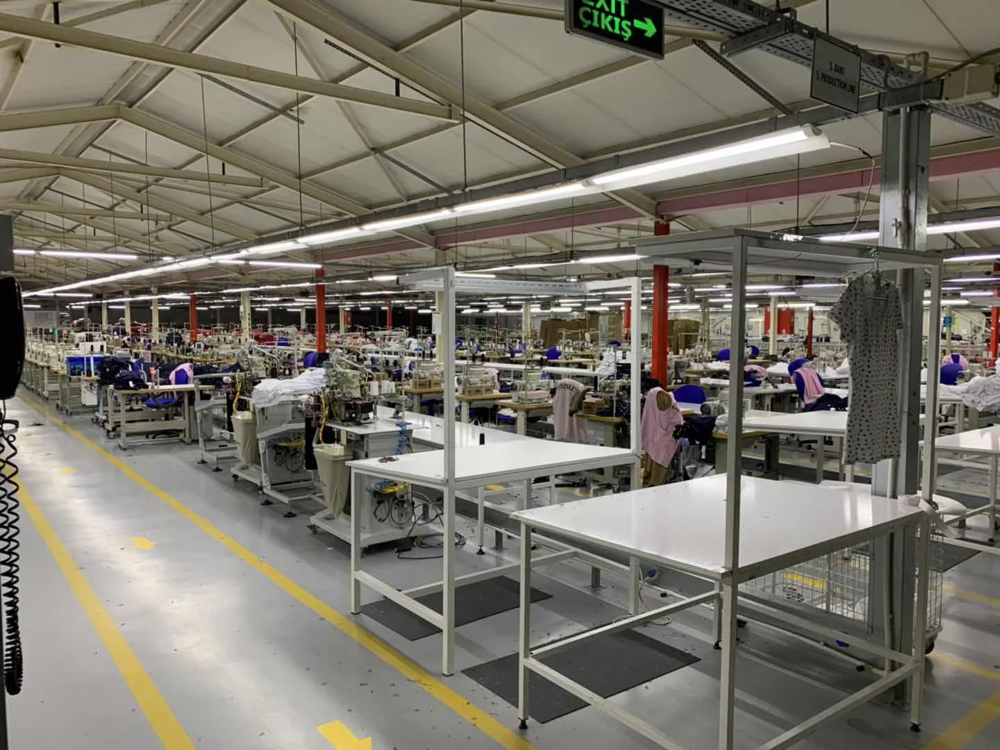 Pegasus W500 Industrial Sewing Machine - High Speed & Efficiency