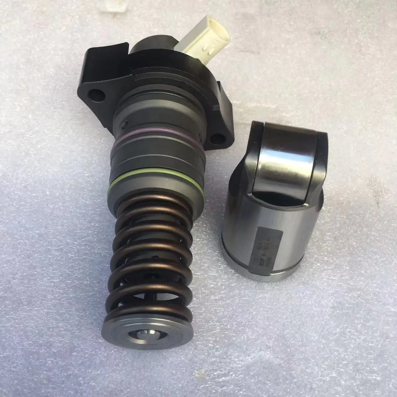 2012-2014 MX11/MX13 Fuel Injection Single Unit Pump 1934322