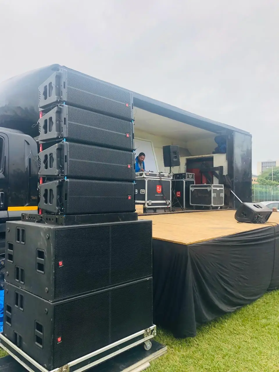 LA-215B Line Array Bass Speaker - Powerful Outdoor Subwoofer