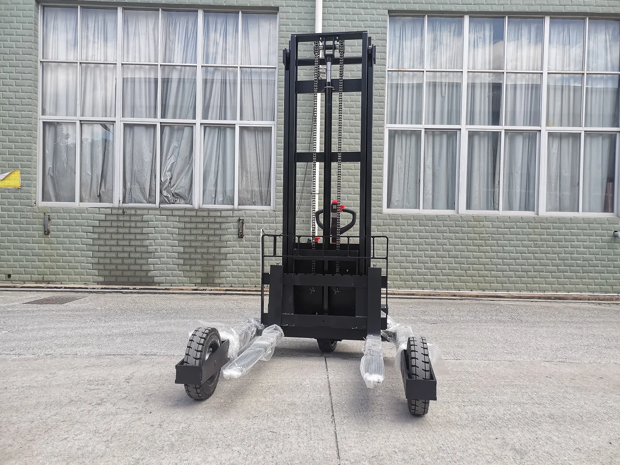 Yangft 1.5ton 2ton 1500kg 2000kg Off Road Staddle Legs Electric Lifting ...