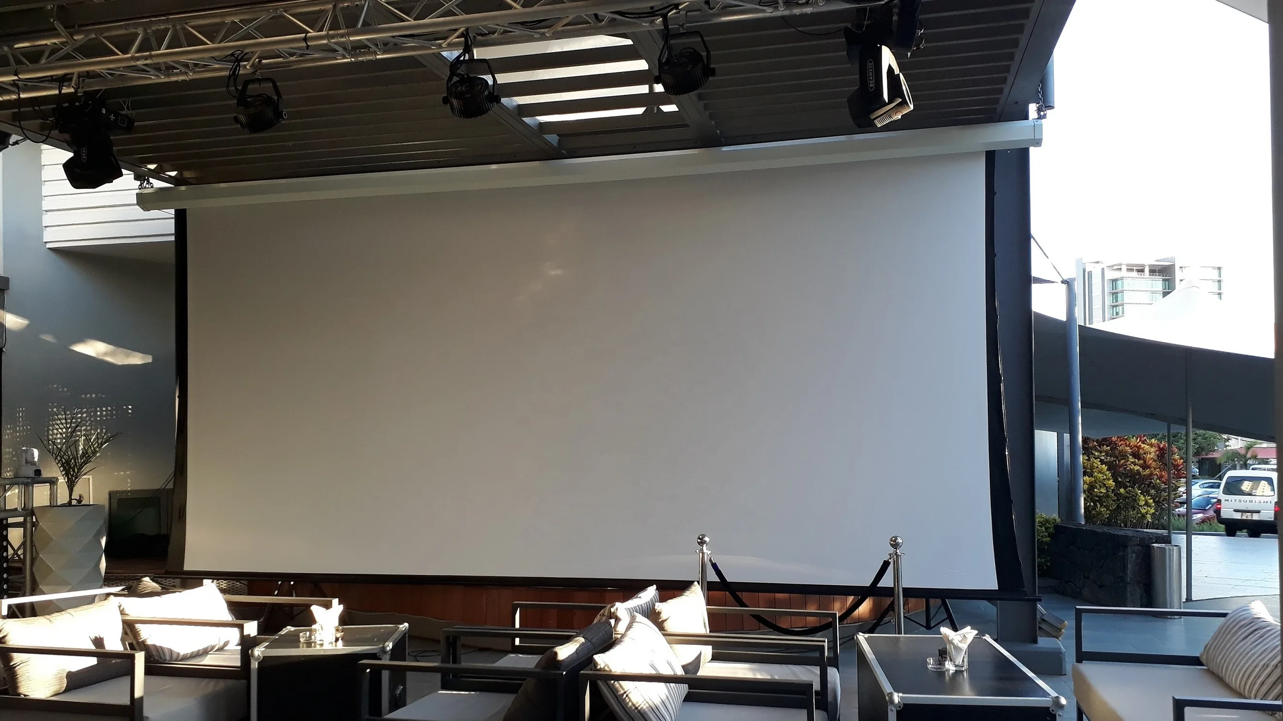 Factory Customized Made 300 Inch 400 Inch Motorized Projector Screen ...