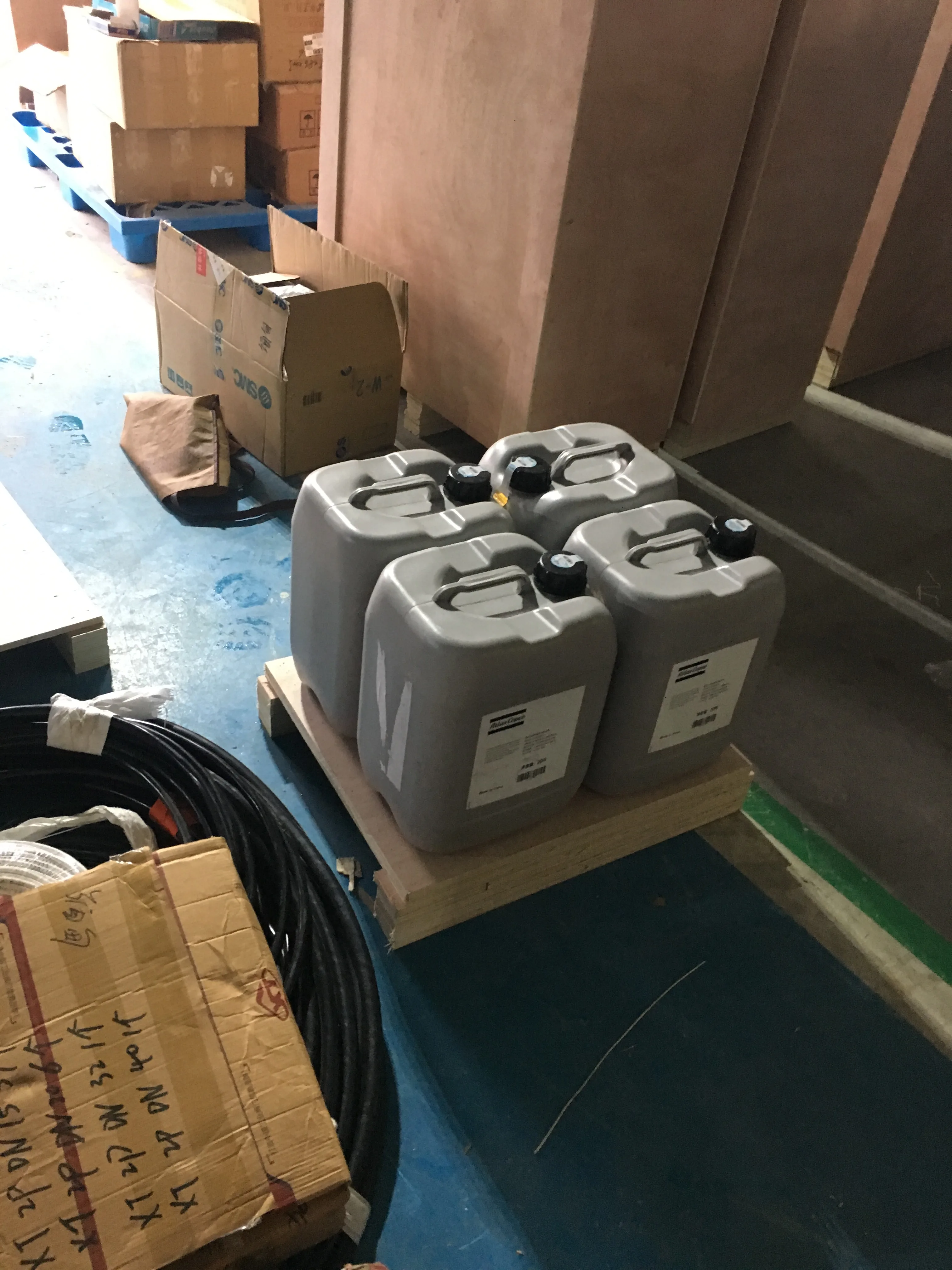 Original Roto-injected Fluid For Atals Copco Air Compressor - Buy Air ...