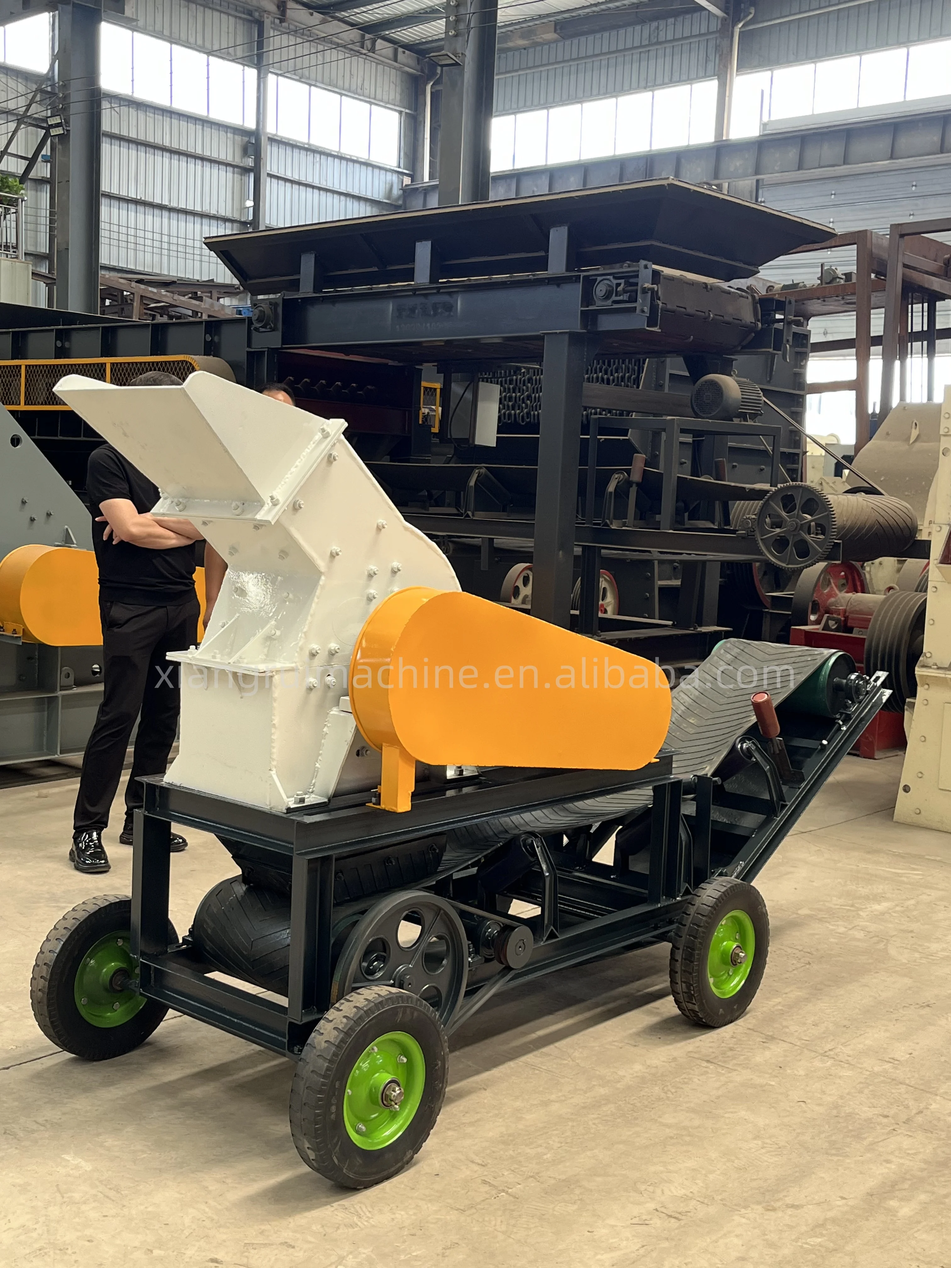 Mining machinery gold mine river gravel crusher mobile hammer crusher ...