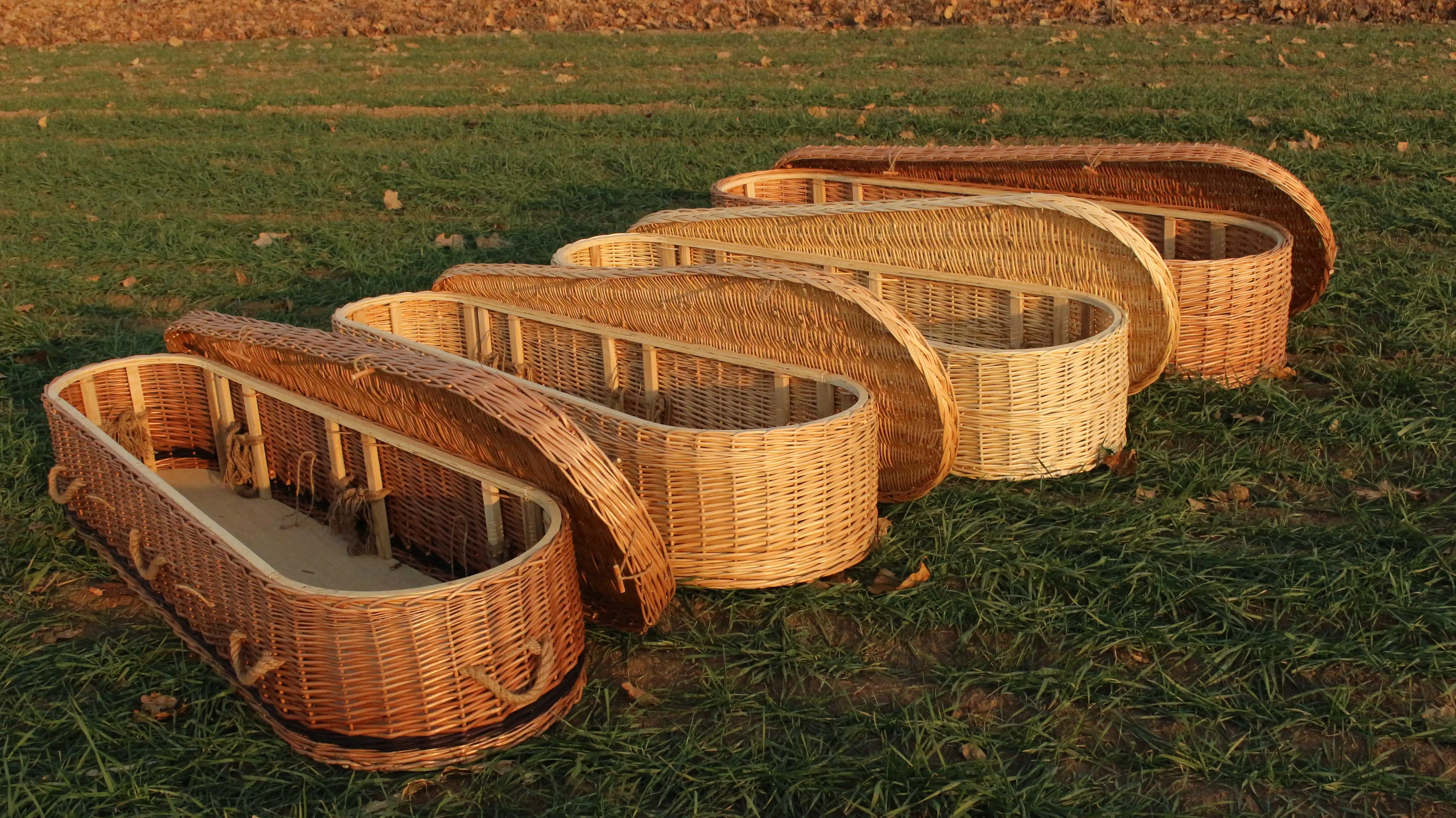 Adult Use Funeral Supplies Wicker Caskets And Coffins With Handles ...