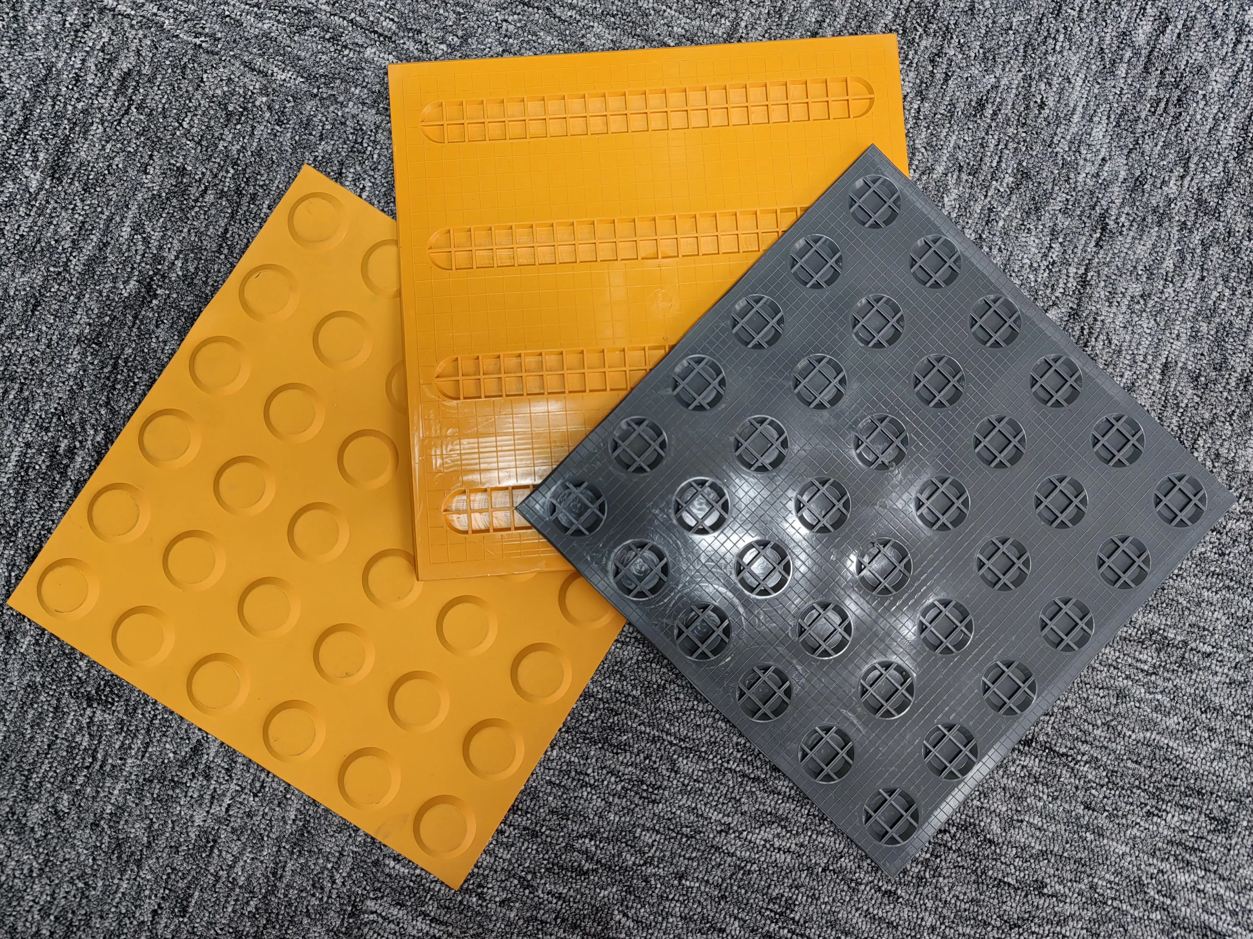 300x300mm Safety Indicator Anti-slip Tactile Flooring Studs And Strips ...