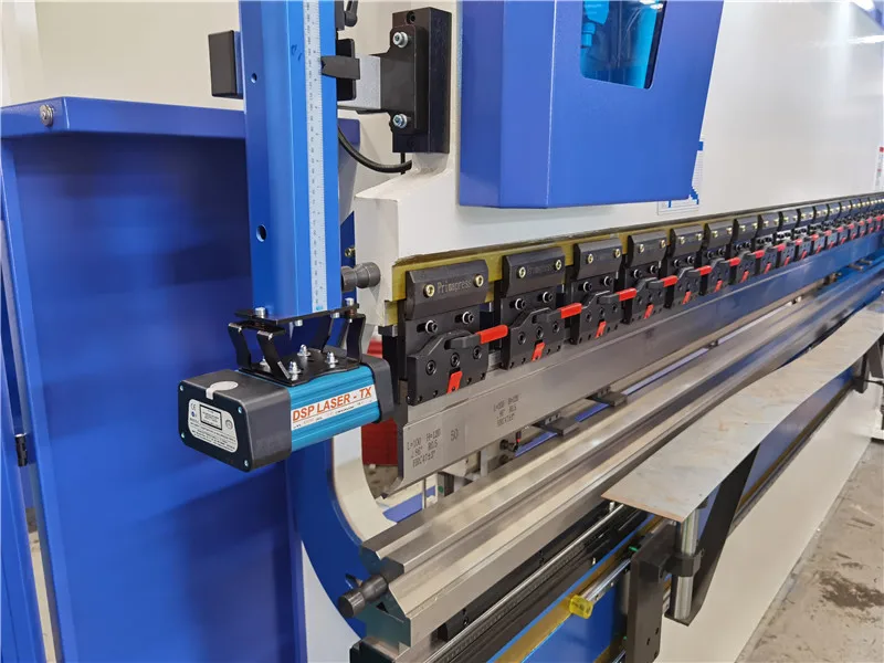 4+1 Axis Cnc Hydraulic Mild Steel Sheet Plate Press Brake Bending Machine With Delem Da53t ...