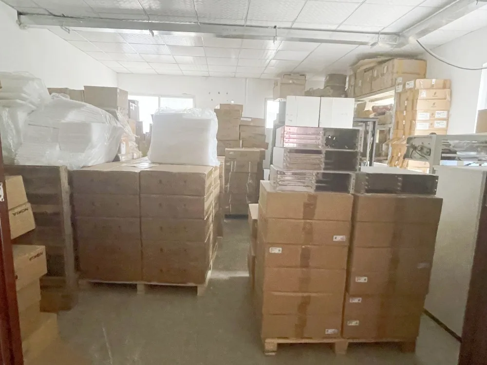 ERICSSON GRU 04 01 GPS Receiver Unit - Reliable Performance