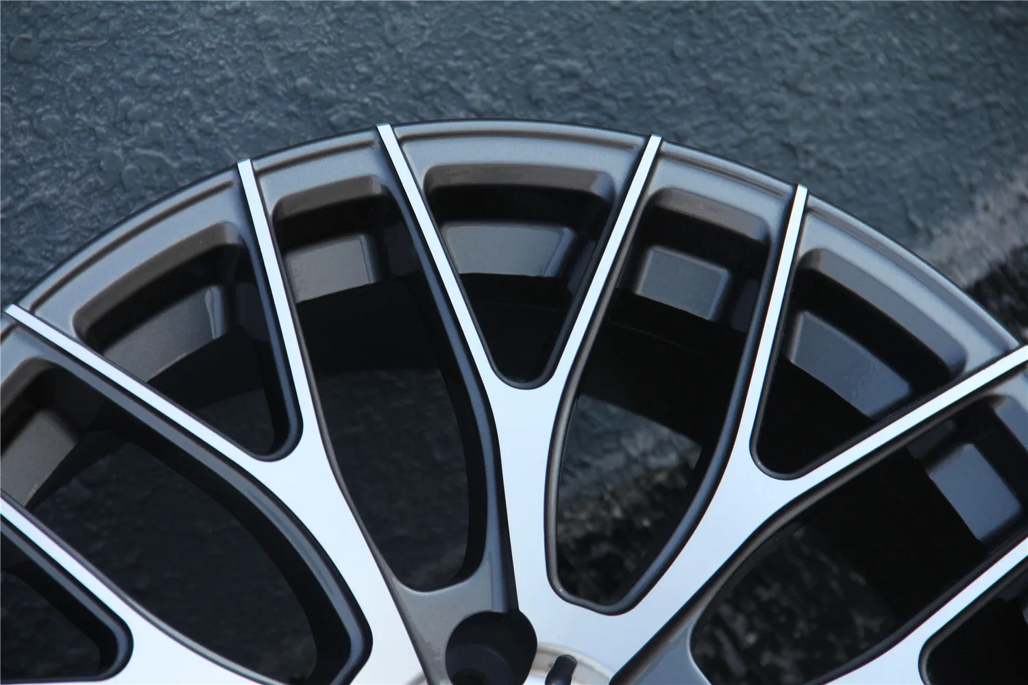 Shop Model 334 Aftermarket 16-20inch Alloy Rims - Durable & Stylish