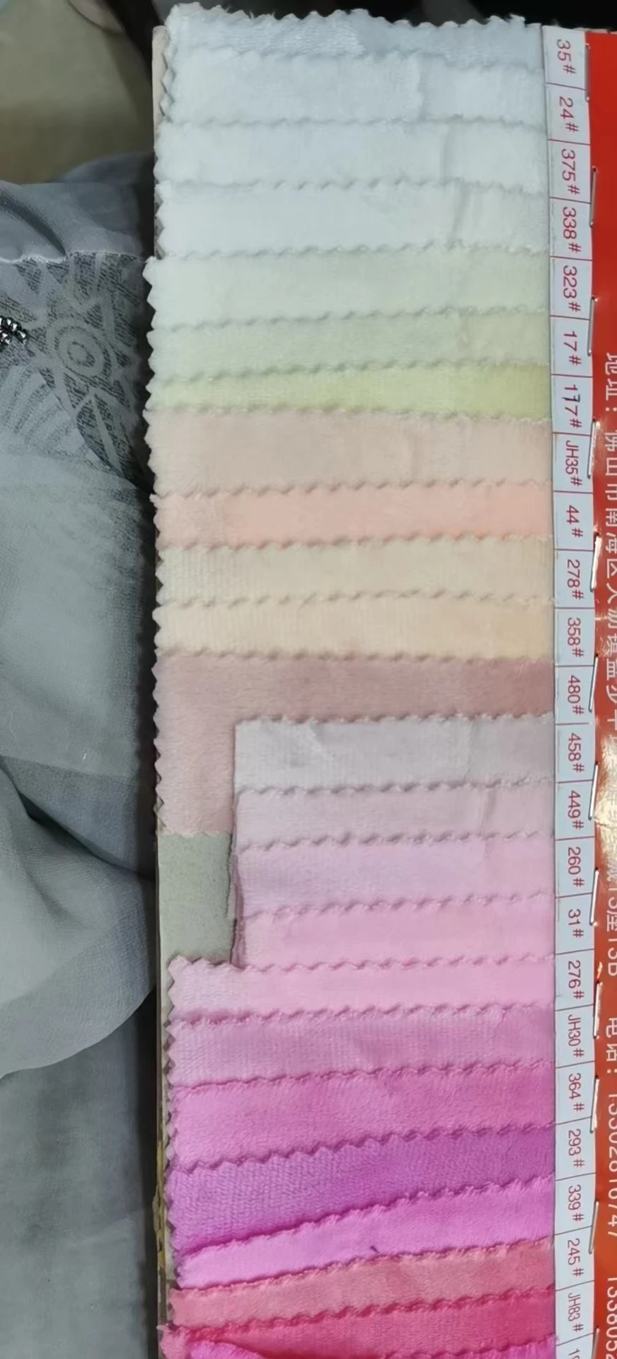 Luxury Diamond Shape Makeup Powder Puffs with Custom Logo