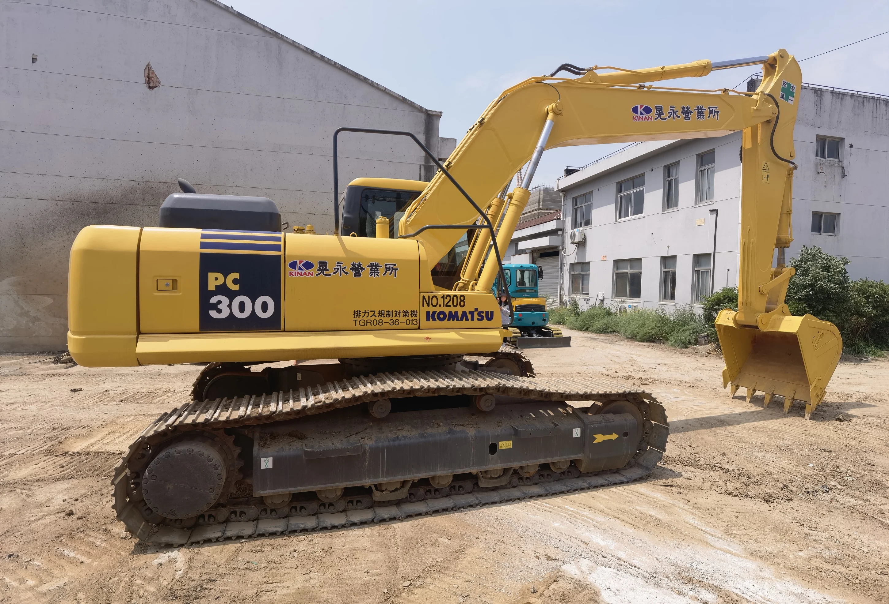 Original Japan Komatsu Pc300-7 Used Excavators Komatsu Pc200 Pc300 ...