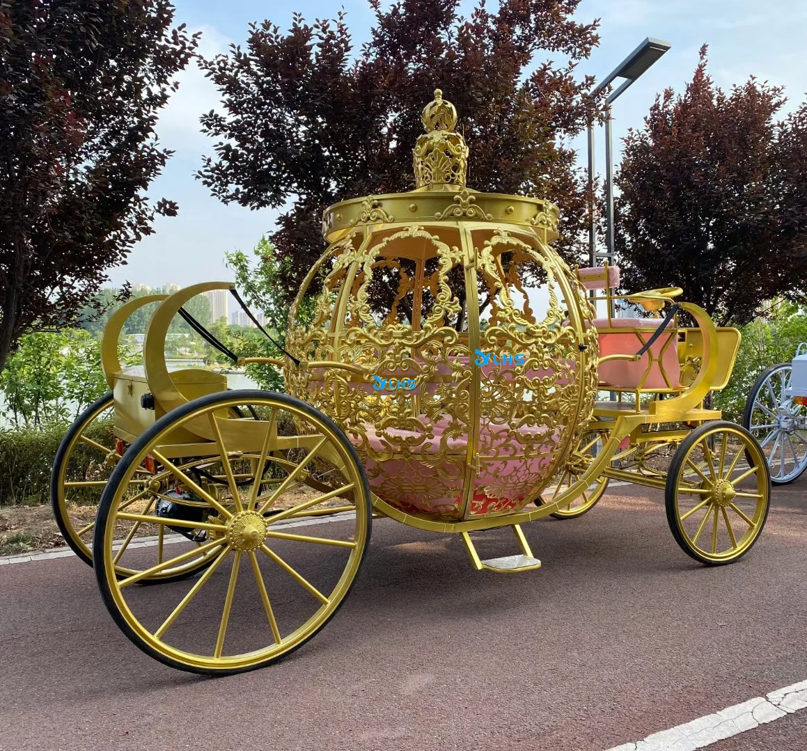 Yellow Princess Horse Buggy/cinderella Pumpkin Horse Carriage/wedding ...