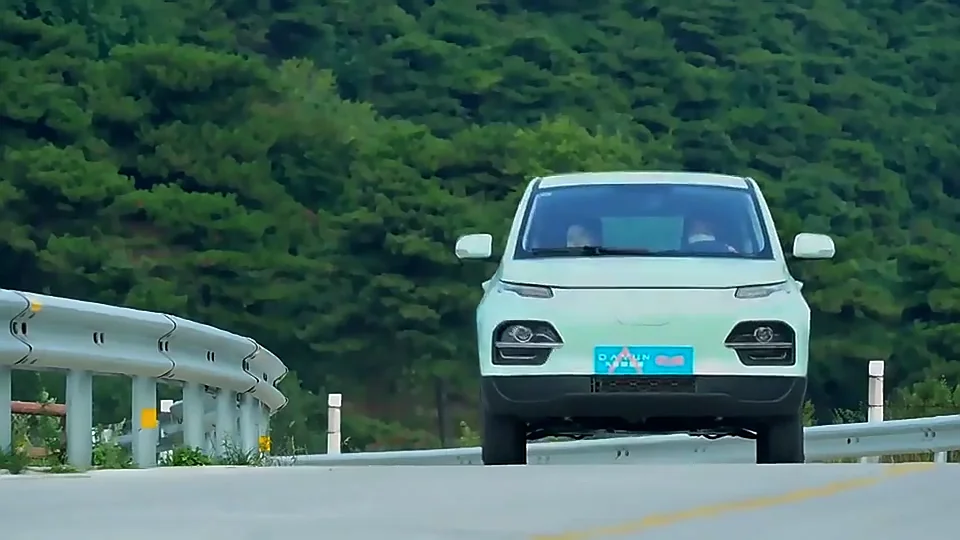 Dayun Yuehu Electric 300 Standard Version Car Dayun Yuehu 5 Seats High ...