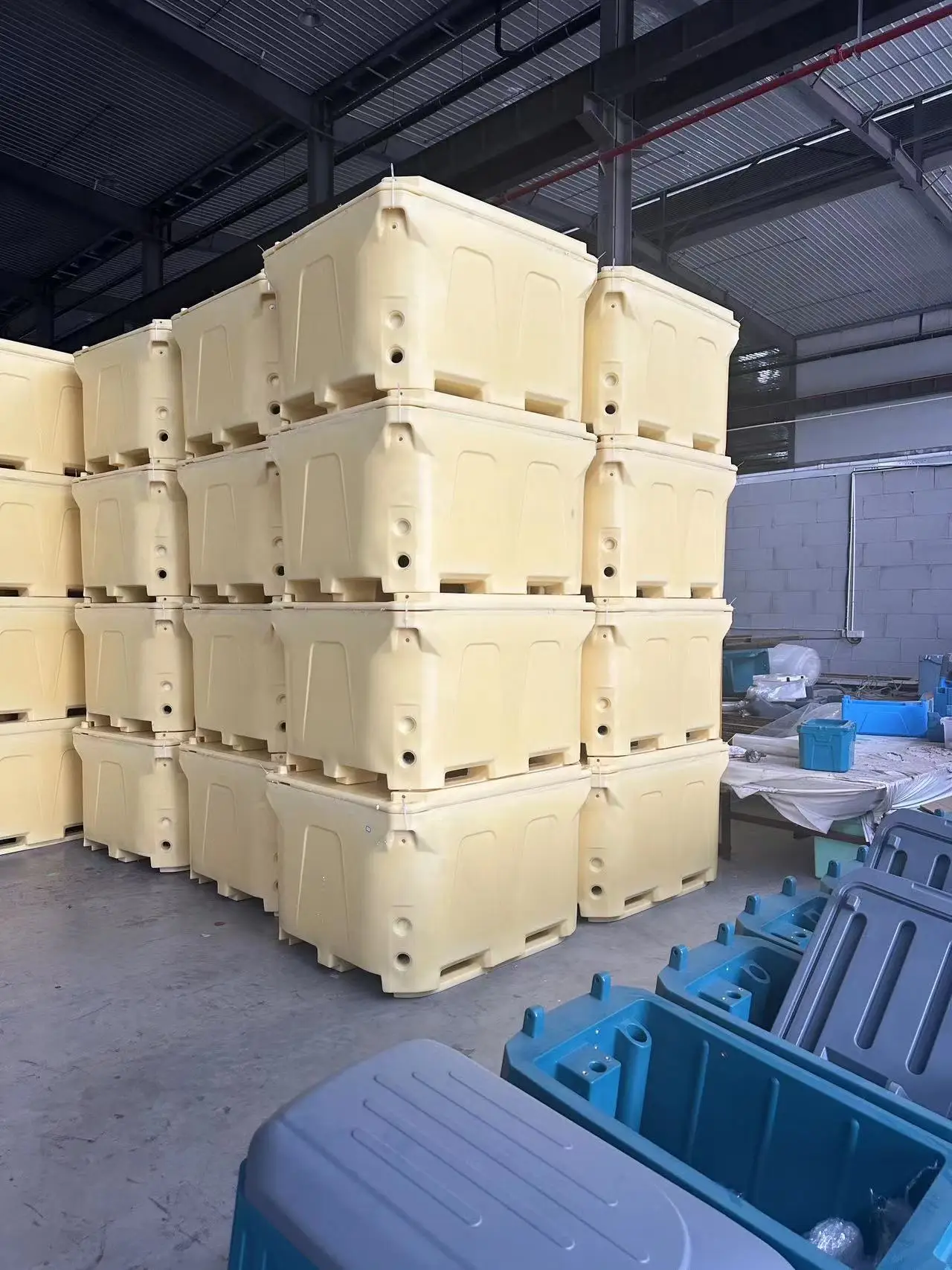 660l Large Capacity Heavy Duty Plastic Insulated Fish Bins Container ...