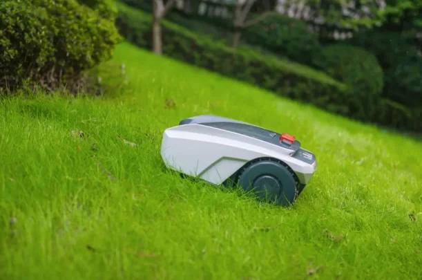 AKX New Intelligent Satellite Navigation Robotic Lawn Mower Self ...